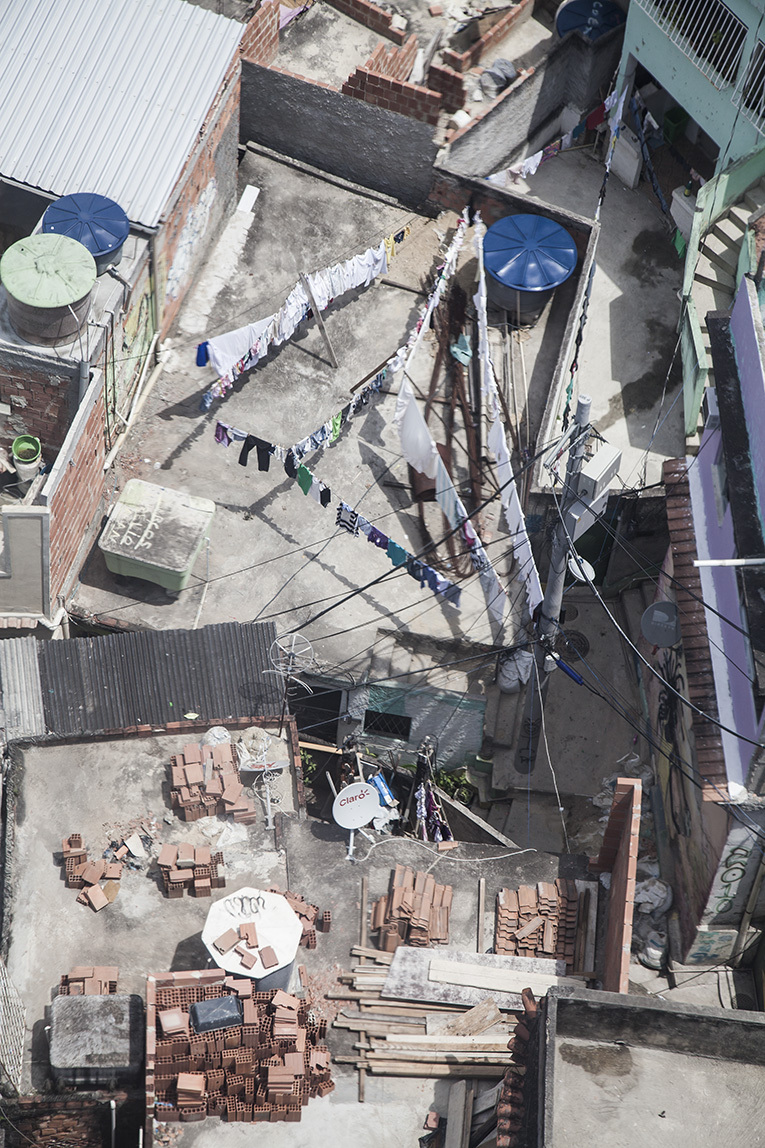 Gallery of Structures of Spontaneous Architecture in the Favelas of Rio ...