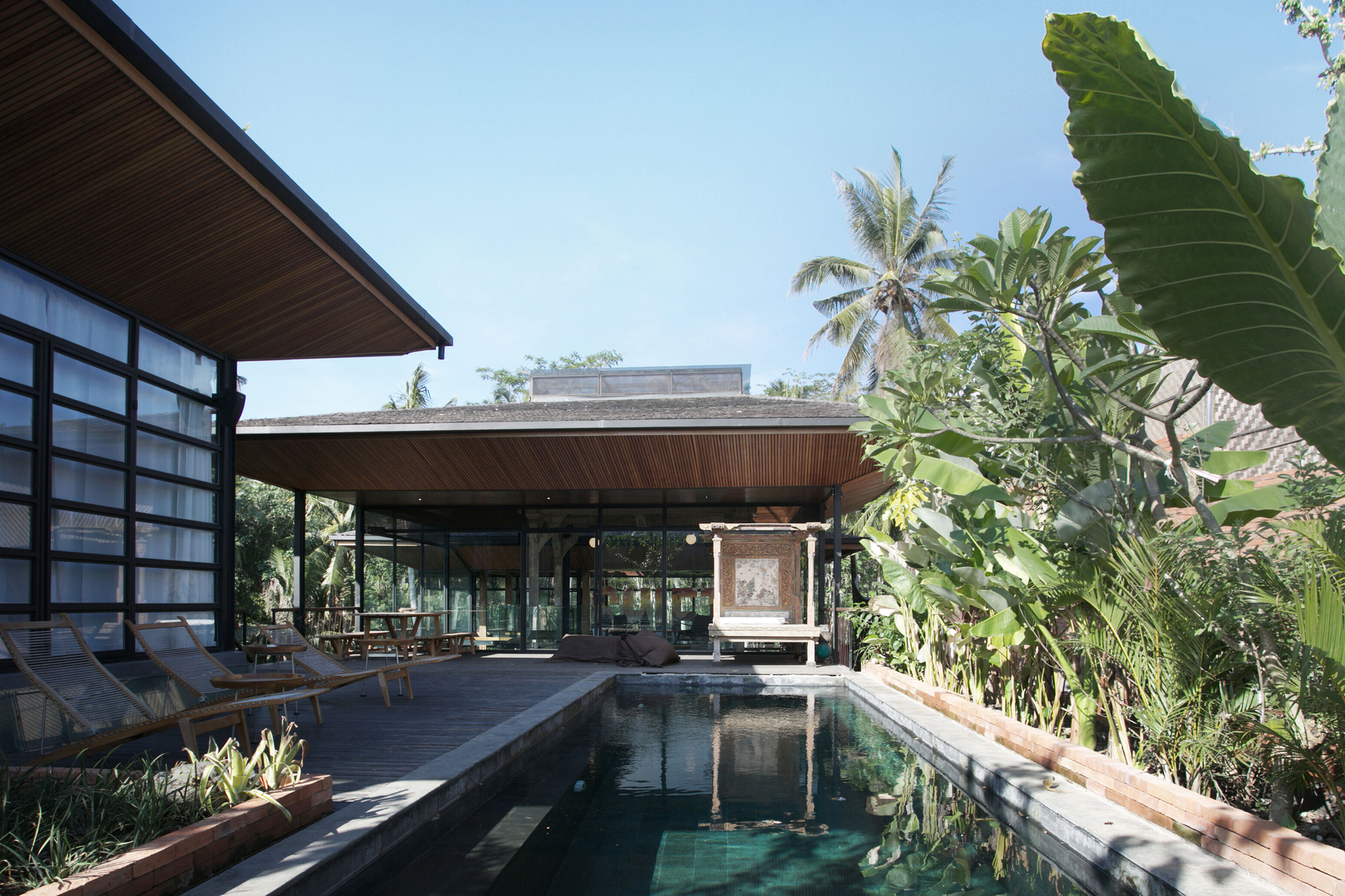 Gallery of House 1 / Alexis Dornier - 6