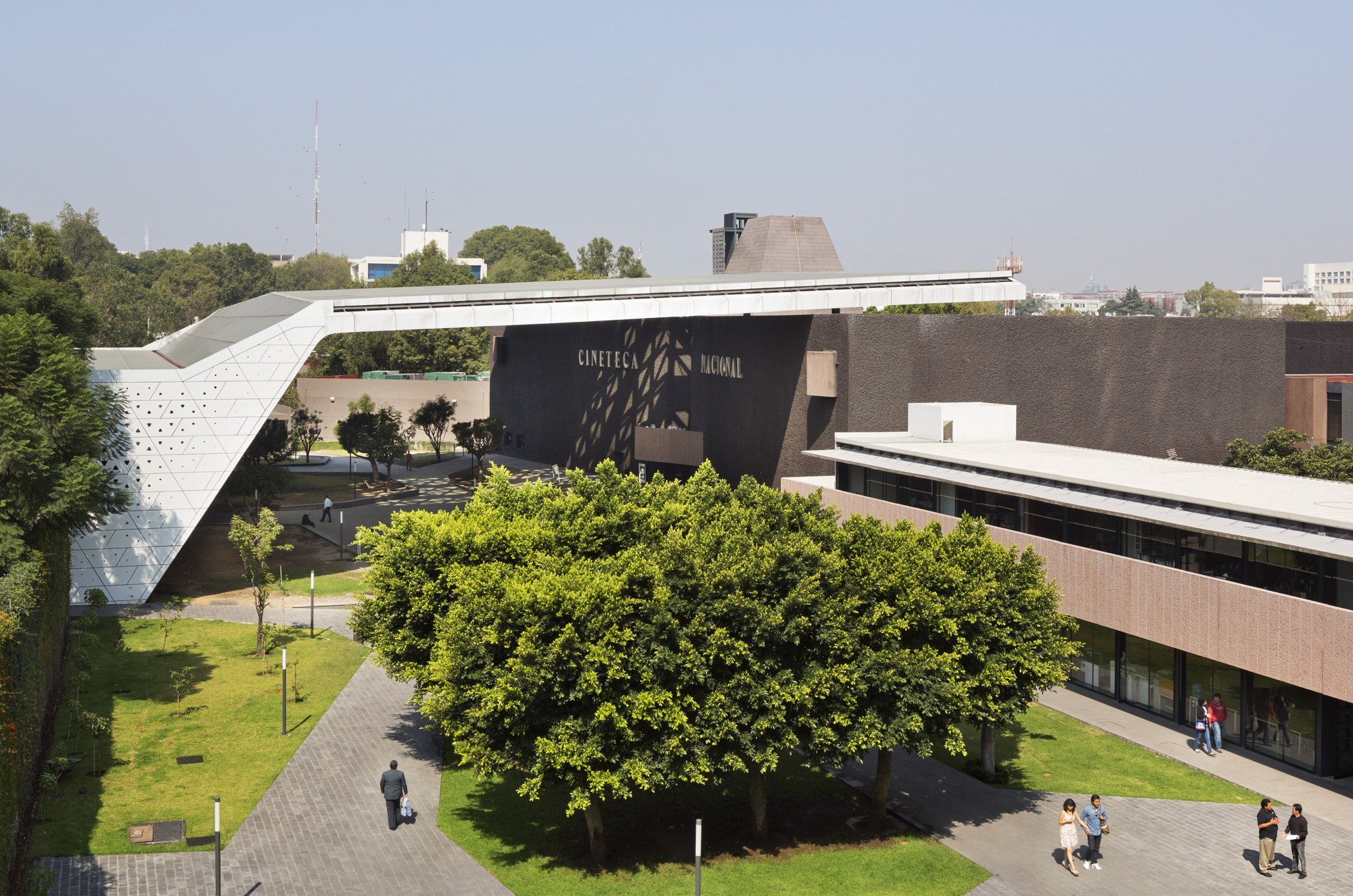 Gallery of Cineteca Nacional Siglo XXI / Rojkind Arquitectos - 21