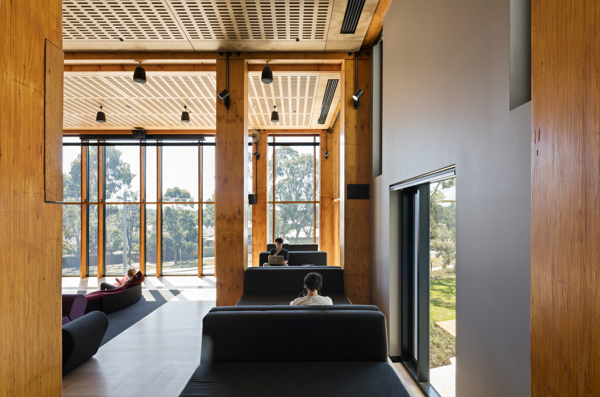 Gallery of RMIT Bundoora West Student Accommodation / RMA - 15