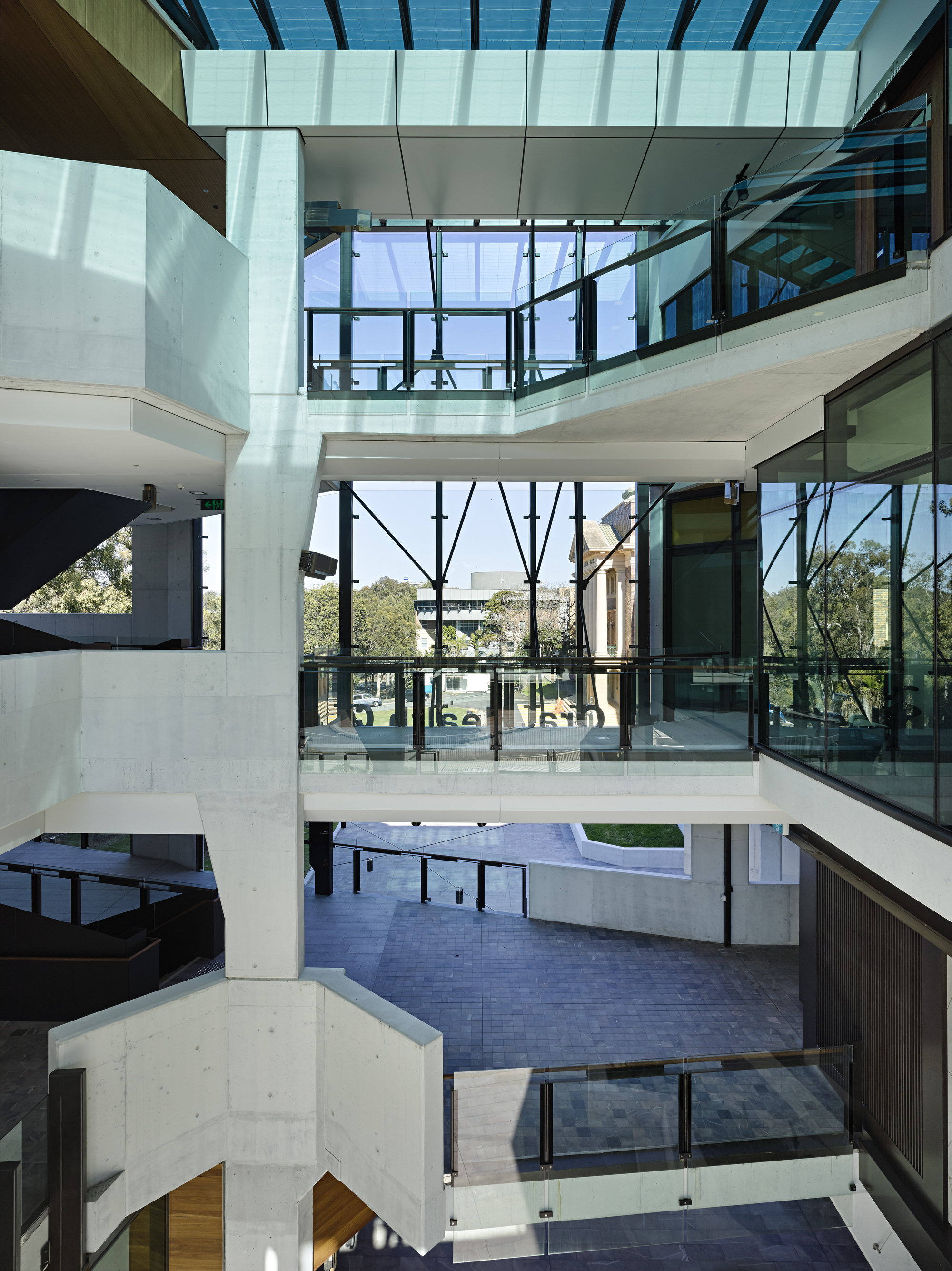 Gallery of The University of Queensland Oral Health Centre / Cox Rayner ...