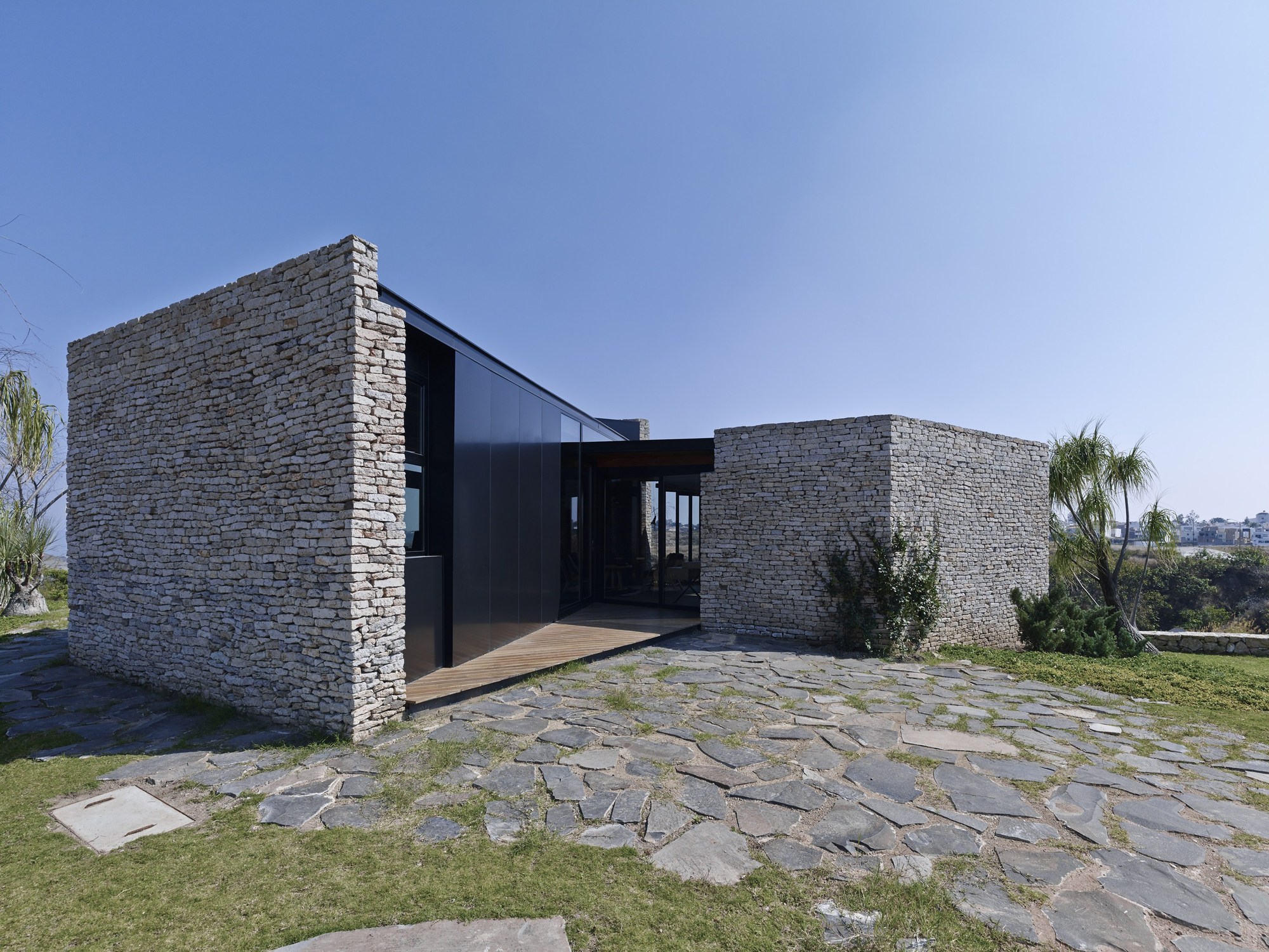 Rio Blanco Pavilion / Estudio Carme Pinós | ArchDaily