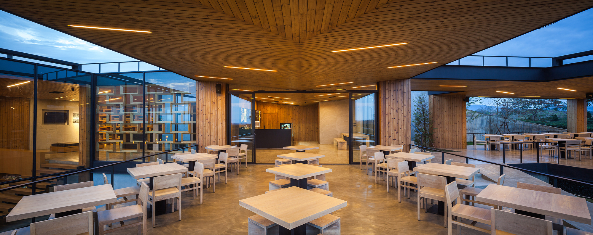 Gallery of Choui Fong Tea Cafe / IDIN Architects - 24