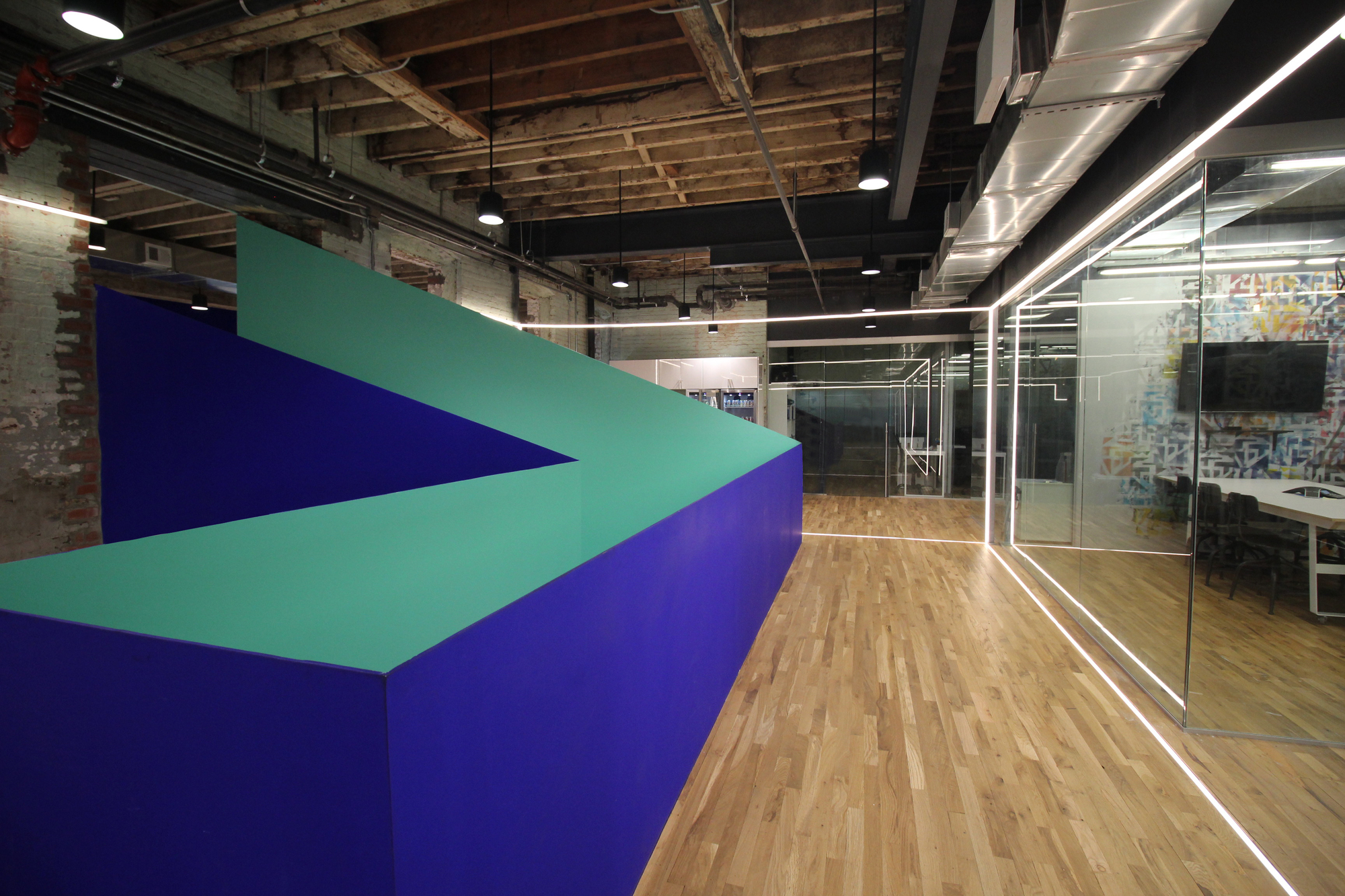 Gallery of Coworkrs / Leeser Architecture - 6