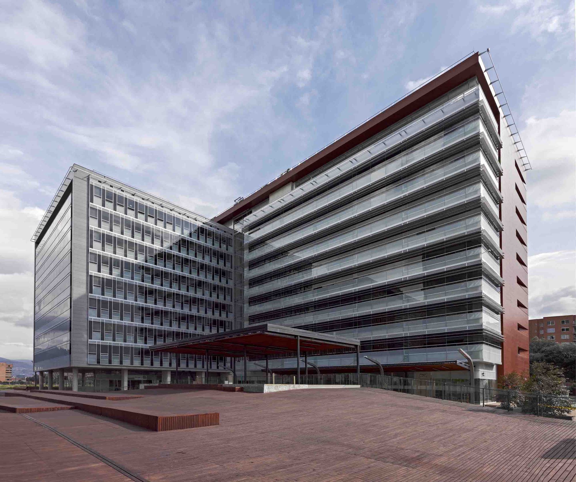 Galería de Torres T3 y T4 Ciudad Empresarial Sarmiento Angulo ...