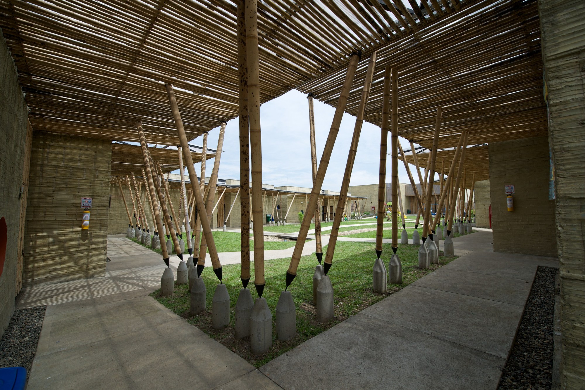 Gallery of El Guadual Children Center / Daniel Joseph Feldman Mowerman ...