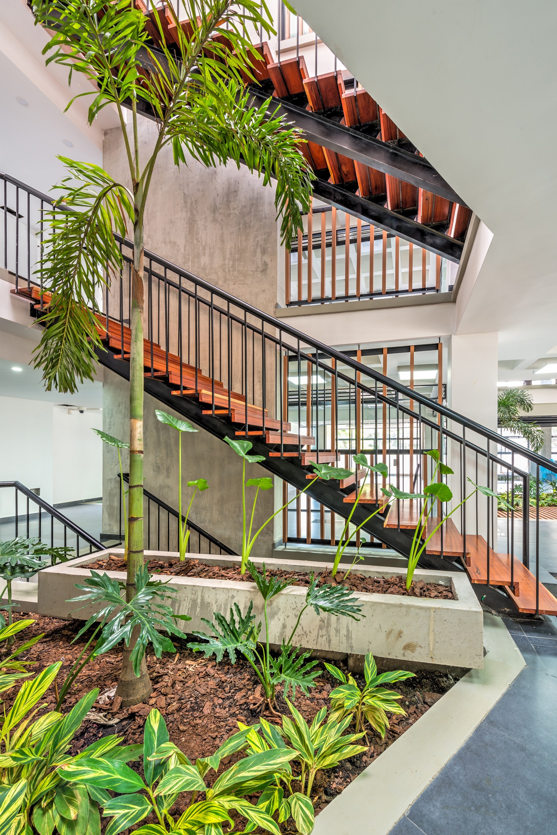 Gallery of Spectra Building / Espacio Colectivo Arquitectos - 3