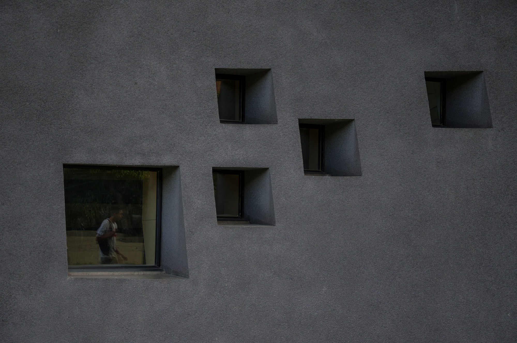 Gallery of Casa de la Memoria Museum / Juan David Botero - 24