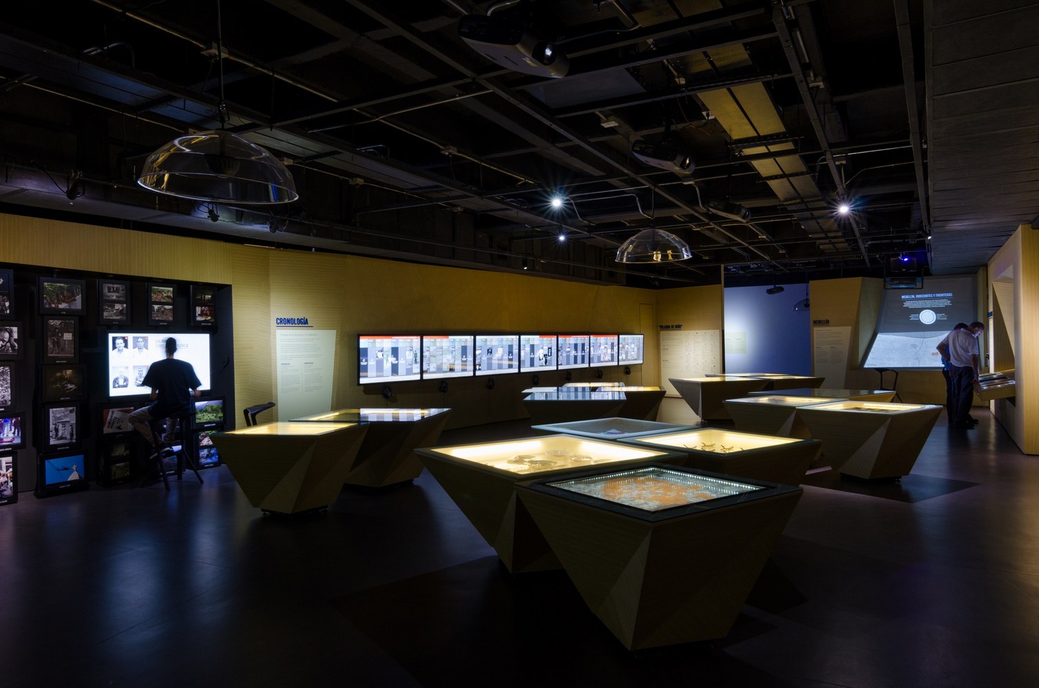 Gallery of Casa de la Memoria Museum / Juan David Botero - 21