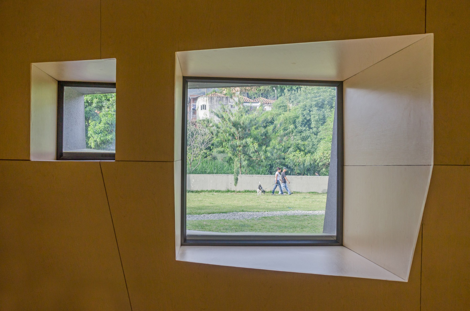 Galería de Museo Casa de la Memoria / Juan David Botero - 21