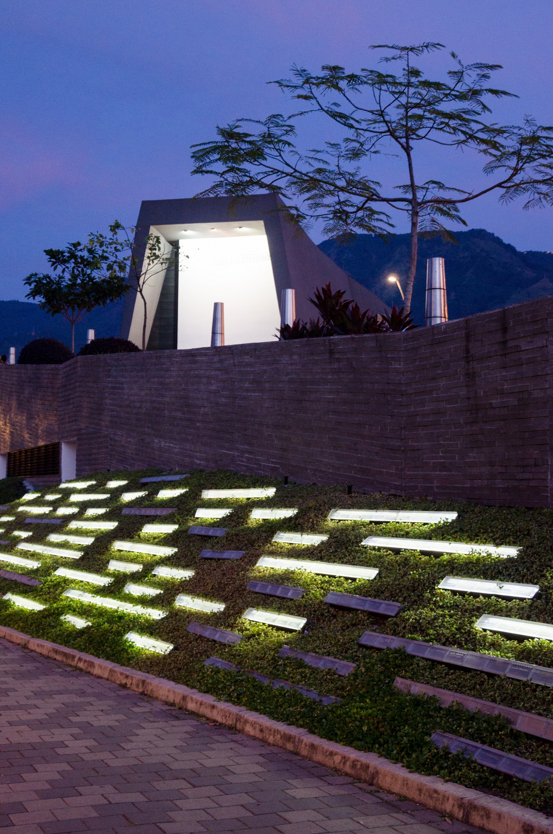 Galería de Museo Casa de la Memoria / Juan David Botero - 5