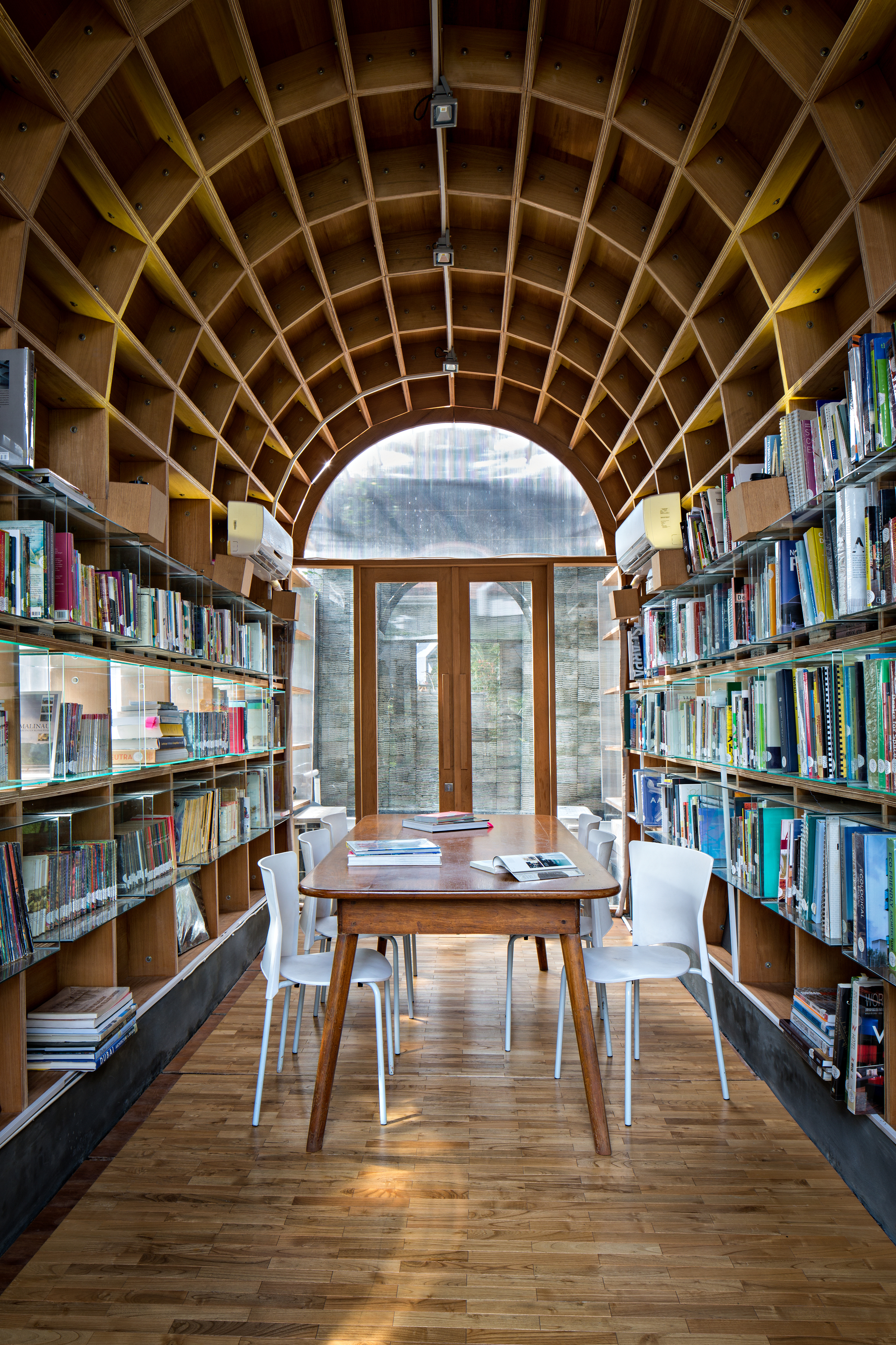 Gallery of RAW Architecture's Office / Realrich Architecture Workshop - 21