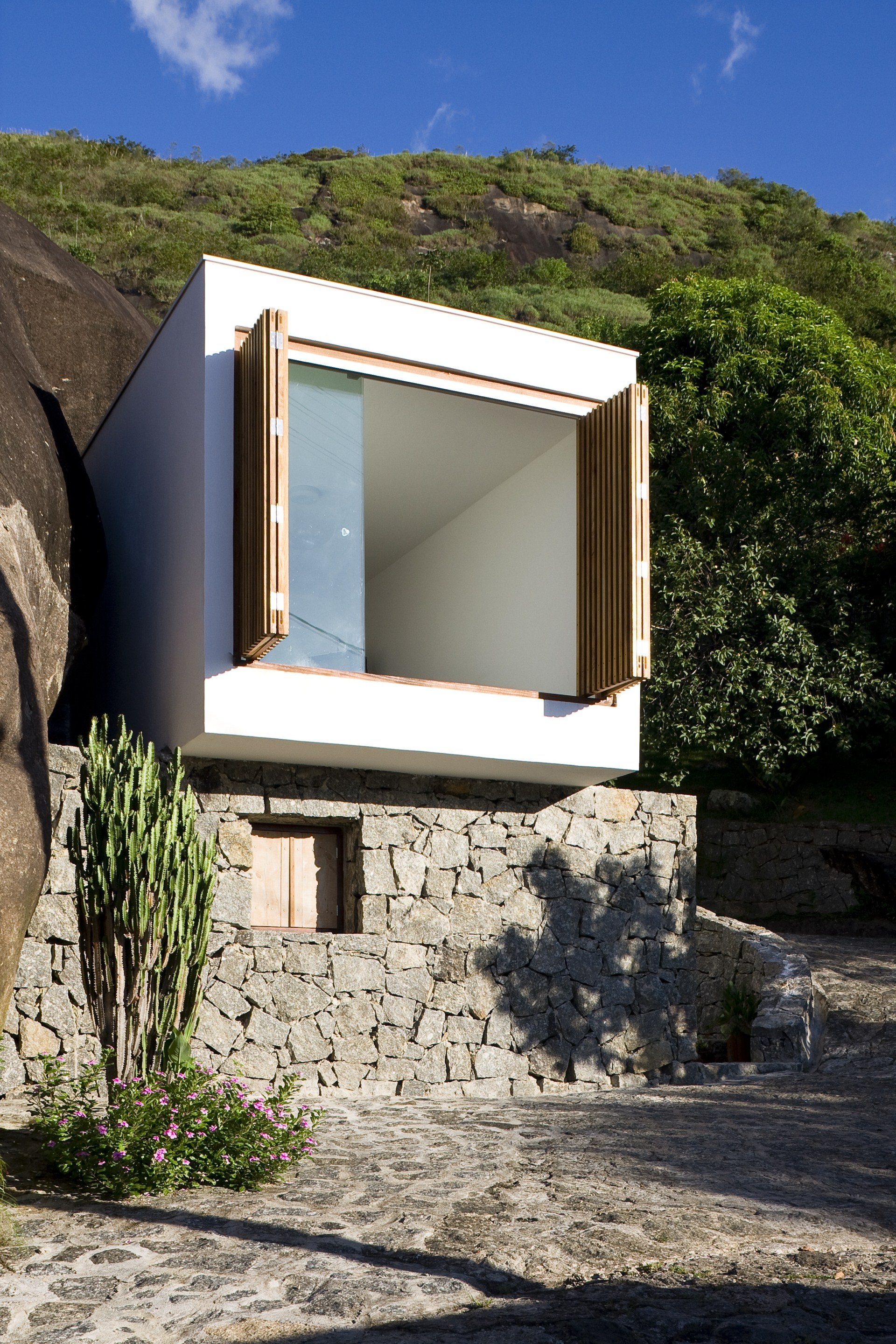 Gallery of Box House / Alan Chu & Cristiano Kato - 8