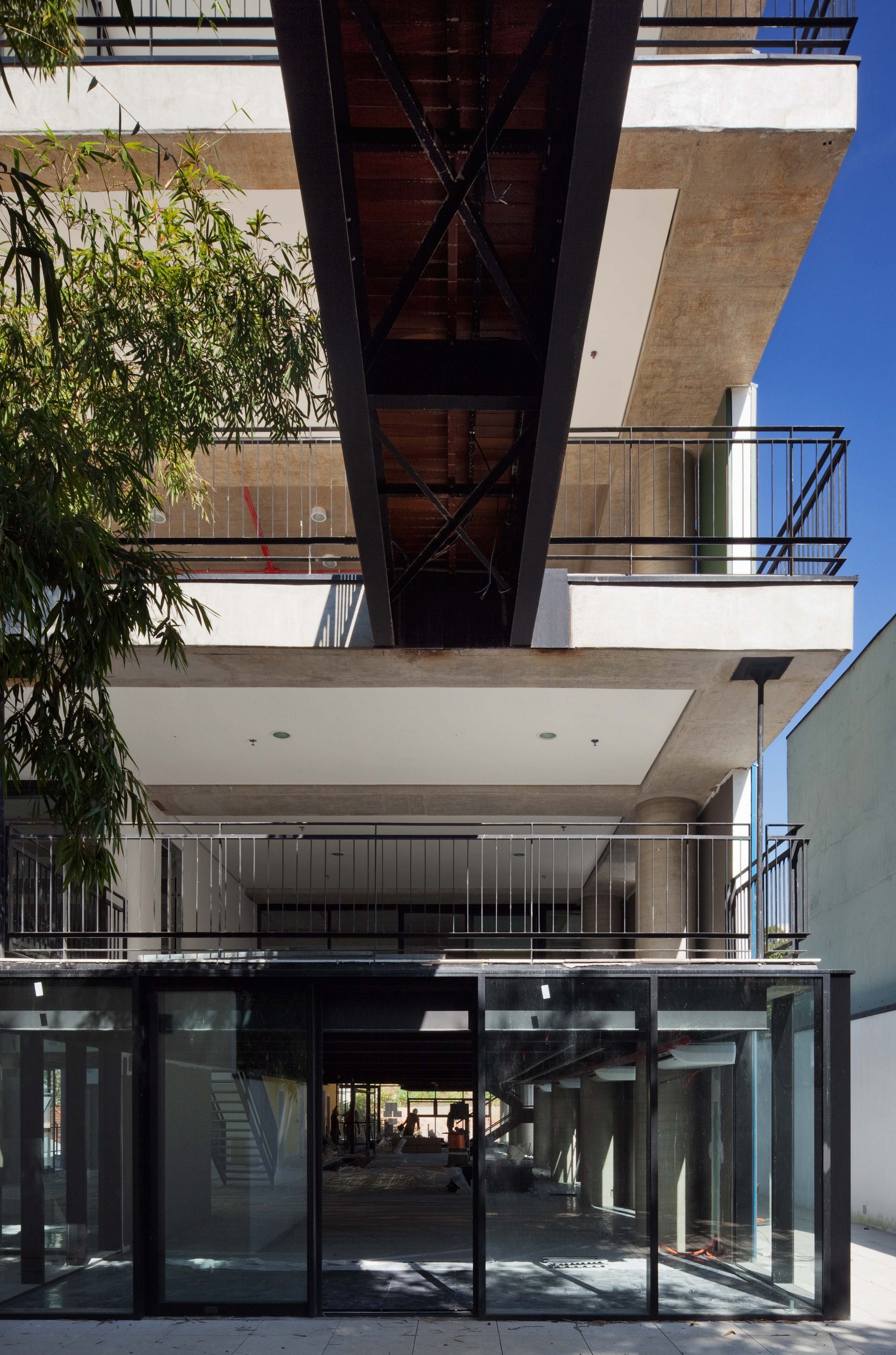 Gallery of João Moura Building / NITSCHE ARQUITETOS - 32