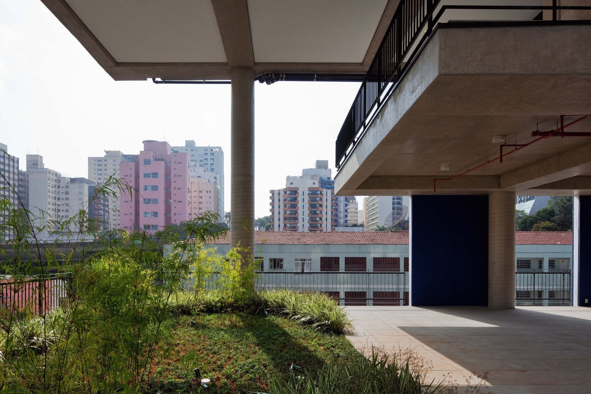 Gallery of João Moura Building / NITSCHE ARQUITETOS - 13