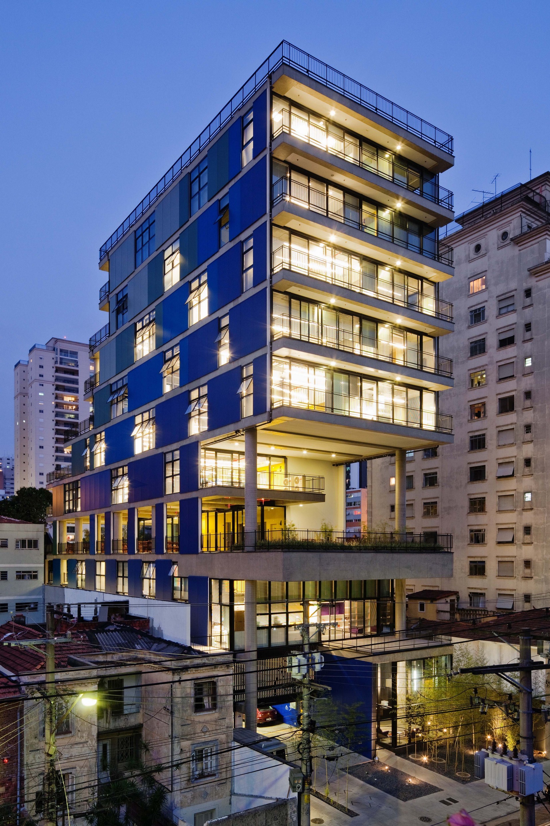 Gallery of João Moura Building / NITSCHE ARQUITETOS - 24