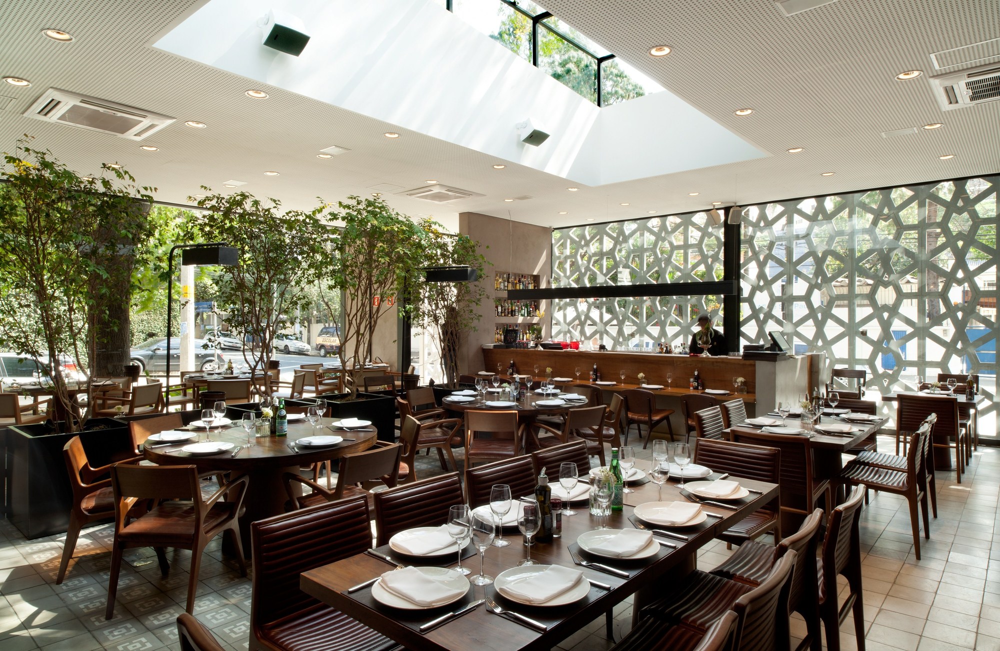 Gallery of Manish Restaurant / ODVO arquitetura e urbanismo + Mínima - 15