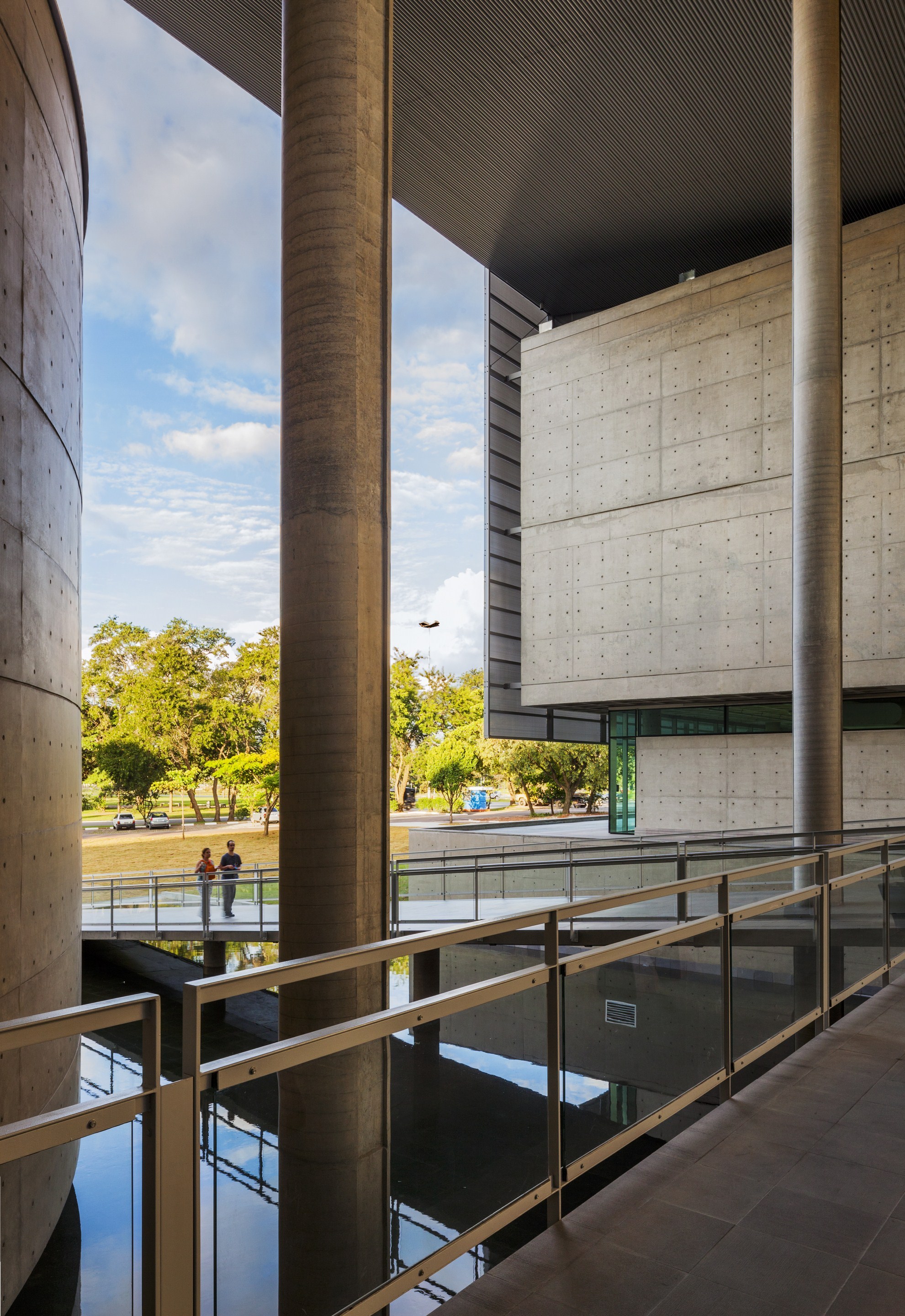 Gallery of Brasiliana Library / Eduardo de Almeida + Mindlin Loeb ...