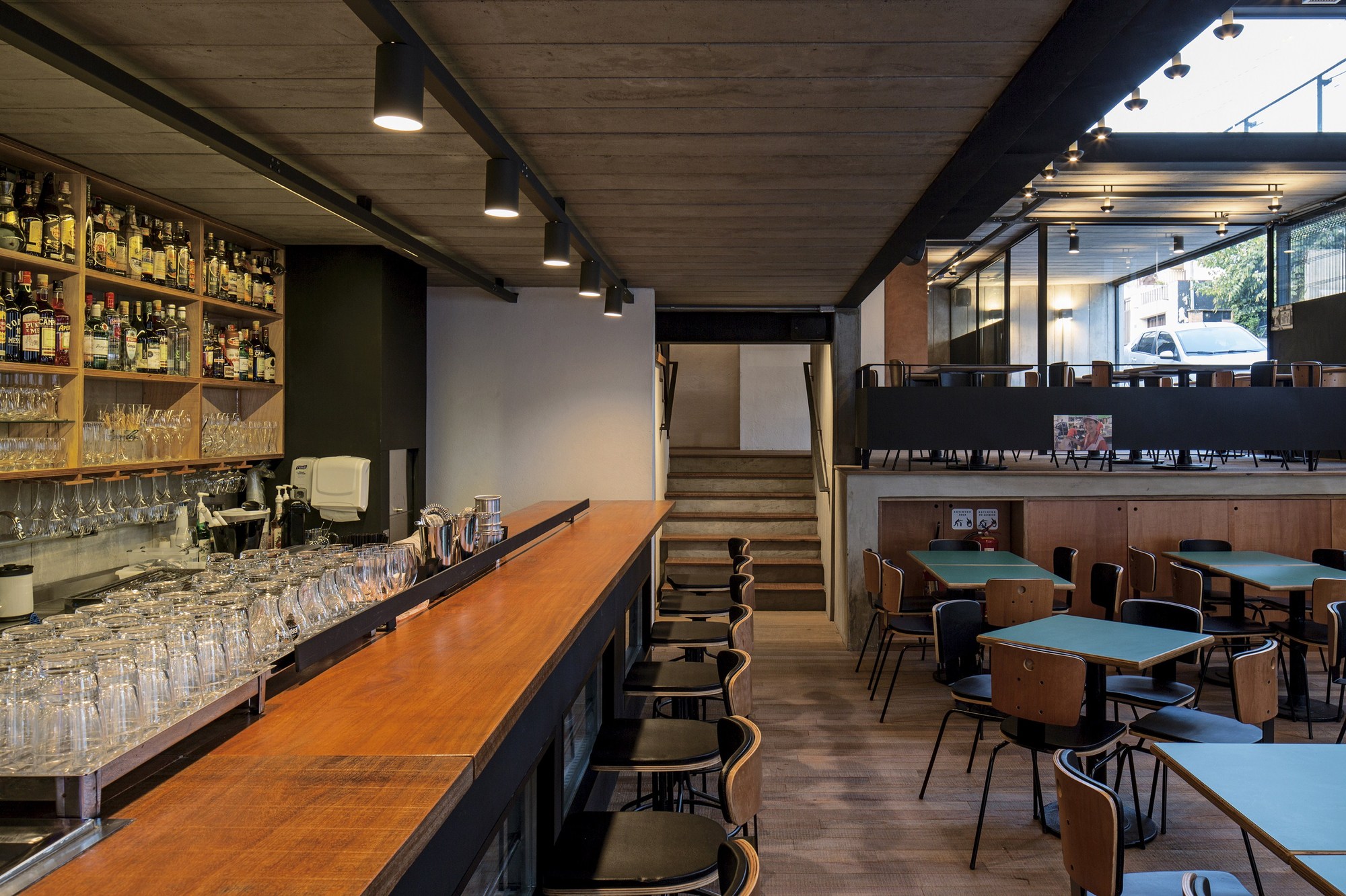 Galeria de Bar Mundial / Apiacás Arquitetos - 7
