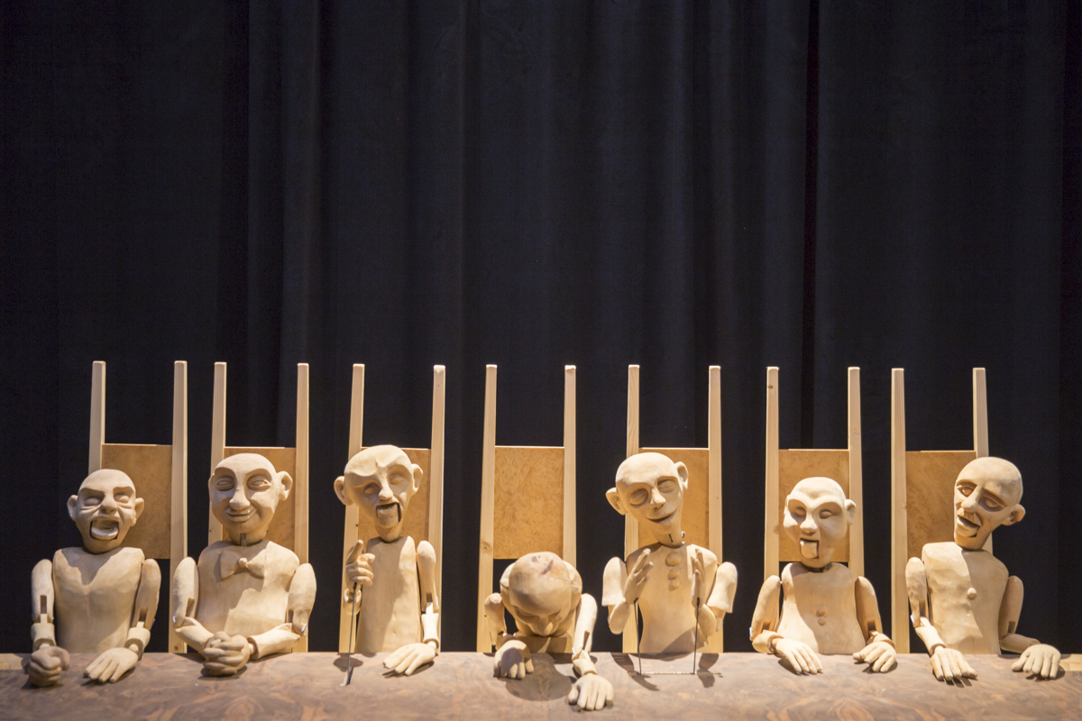 Gallery of Selfie Automaton: Inside Romania's Pavilion at the 2016 ...