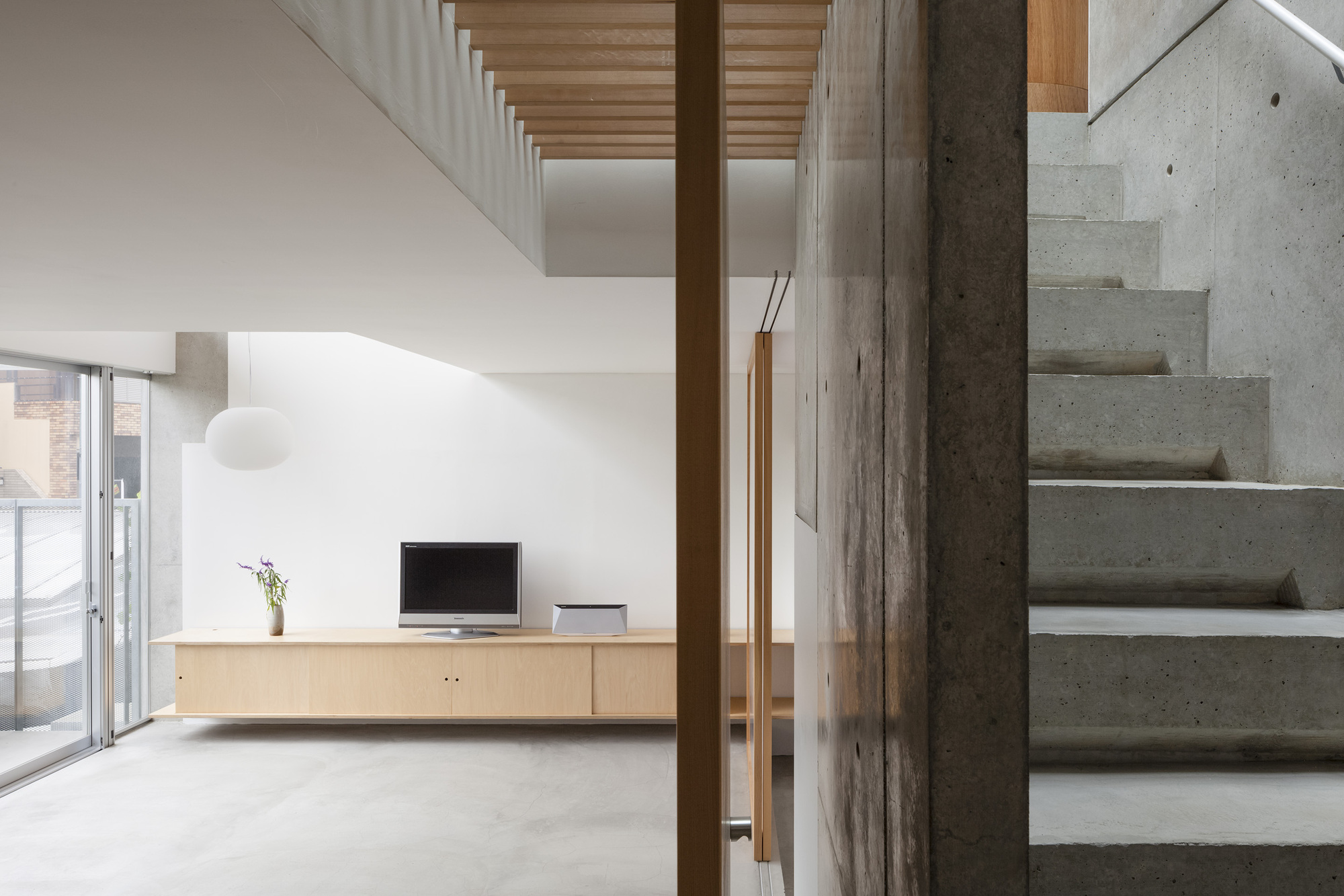 Gallery of House in Midorigaoka / Yutaka Yoshida Architect & Associates ...