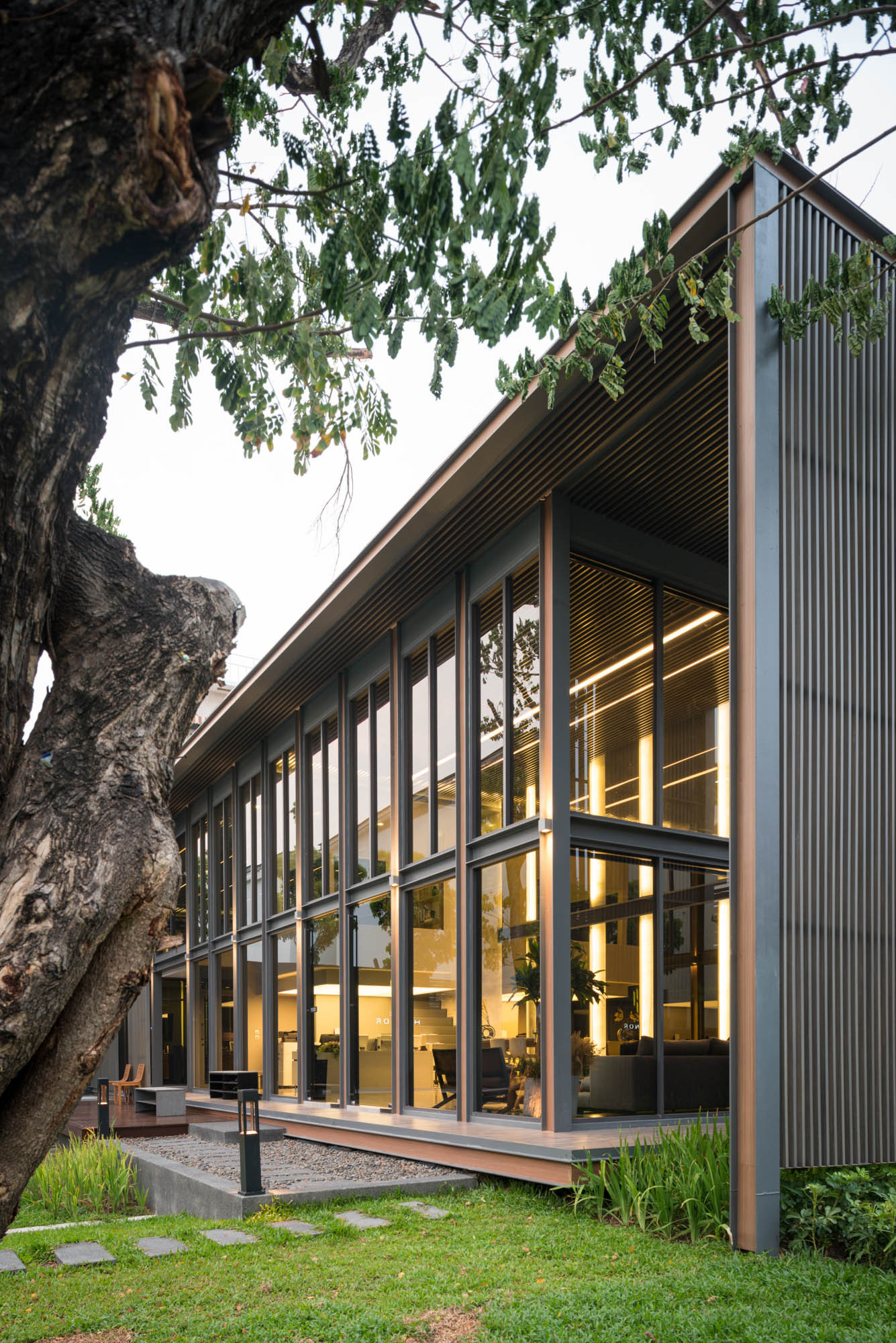 Gallery of The Honor Clubhouse / PODesign - 6