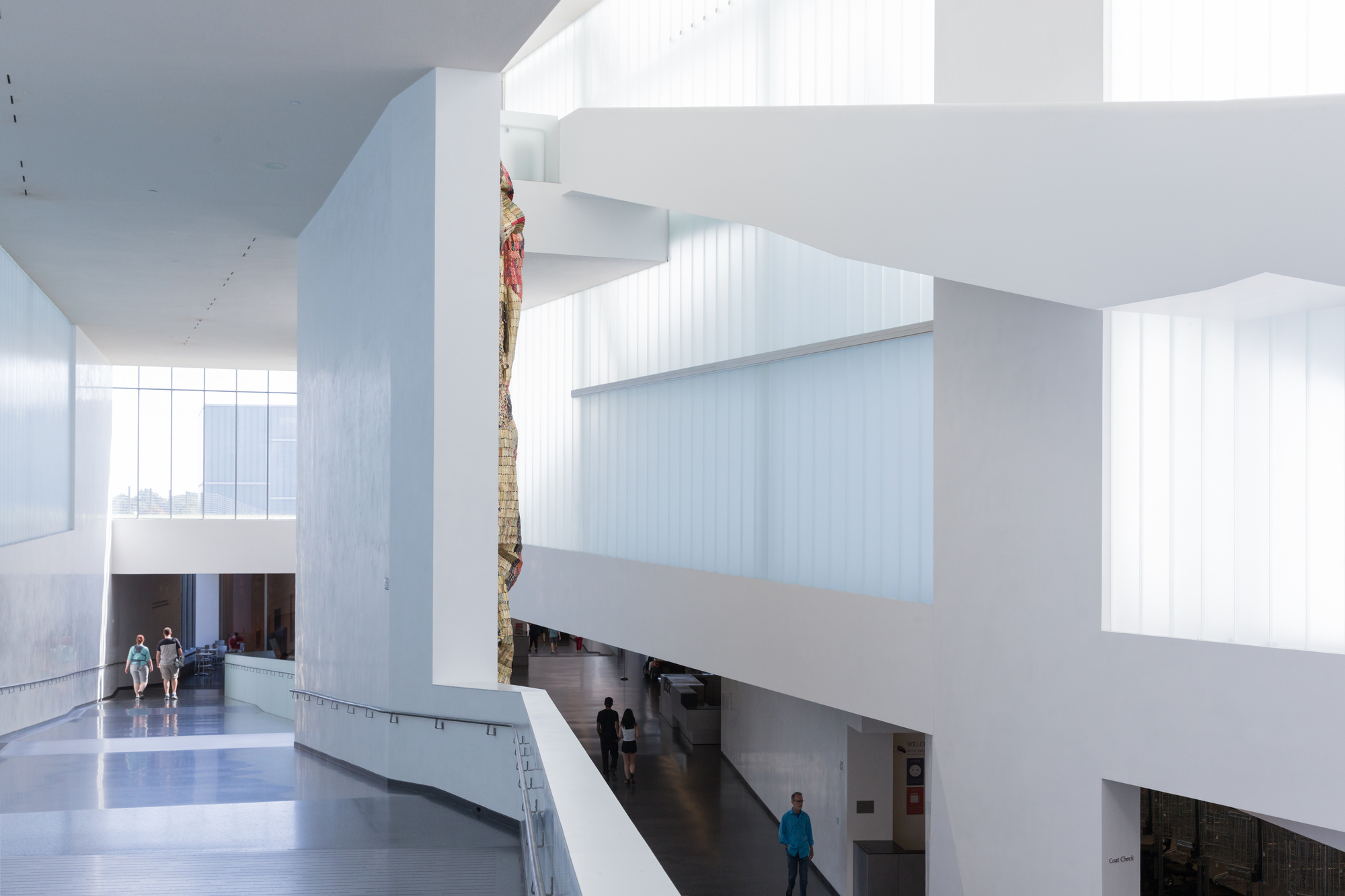 Gallery of Iwan Baan Photographs Steven Holl's Nelson-Atkins Museum for ...