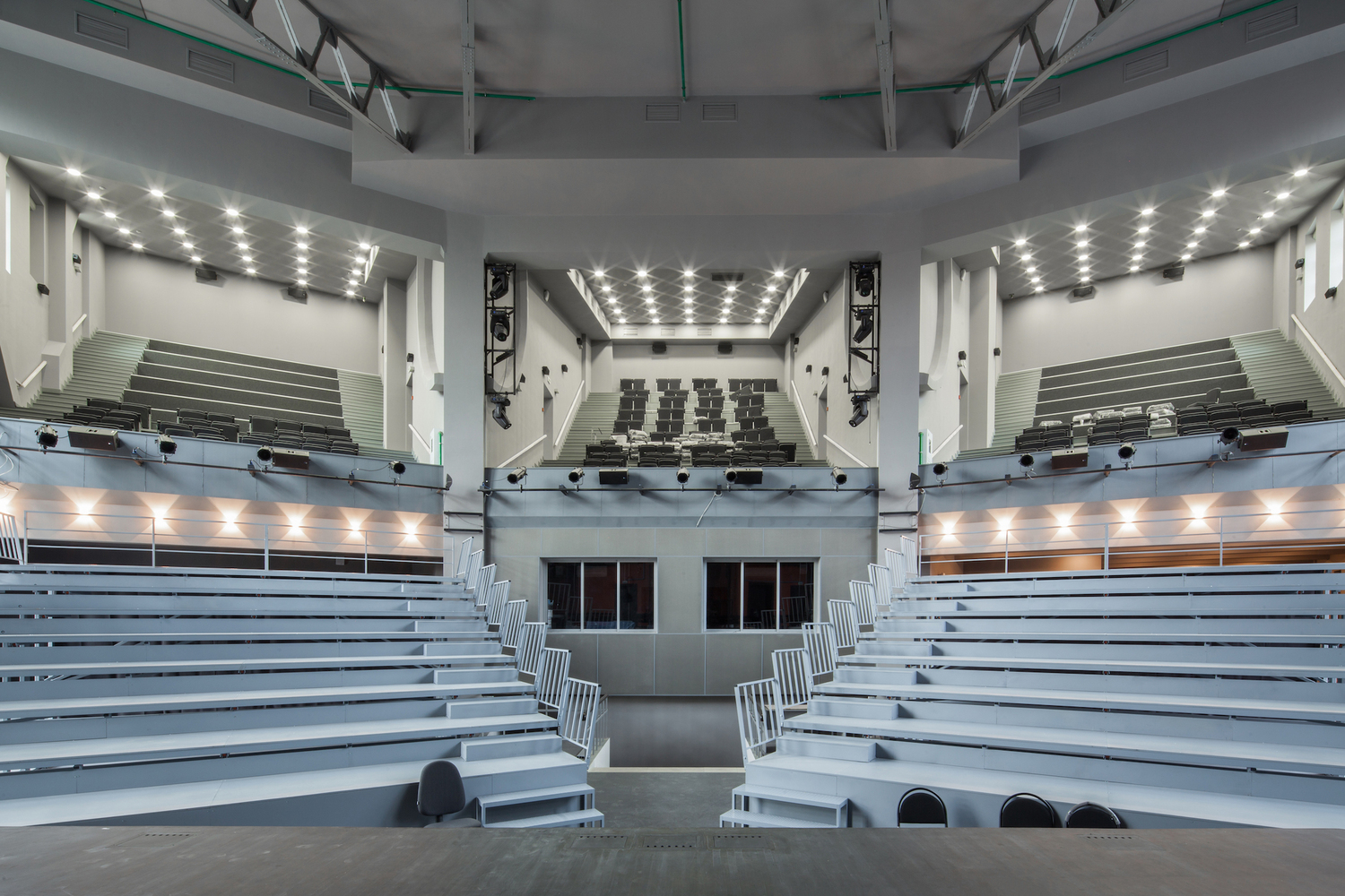 Gallery of Melnikov and Moscow Workers’ Clubs: Translating Soviet ...