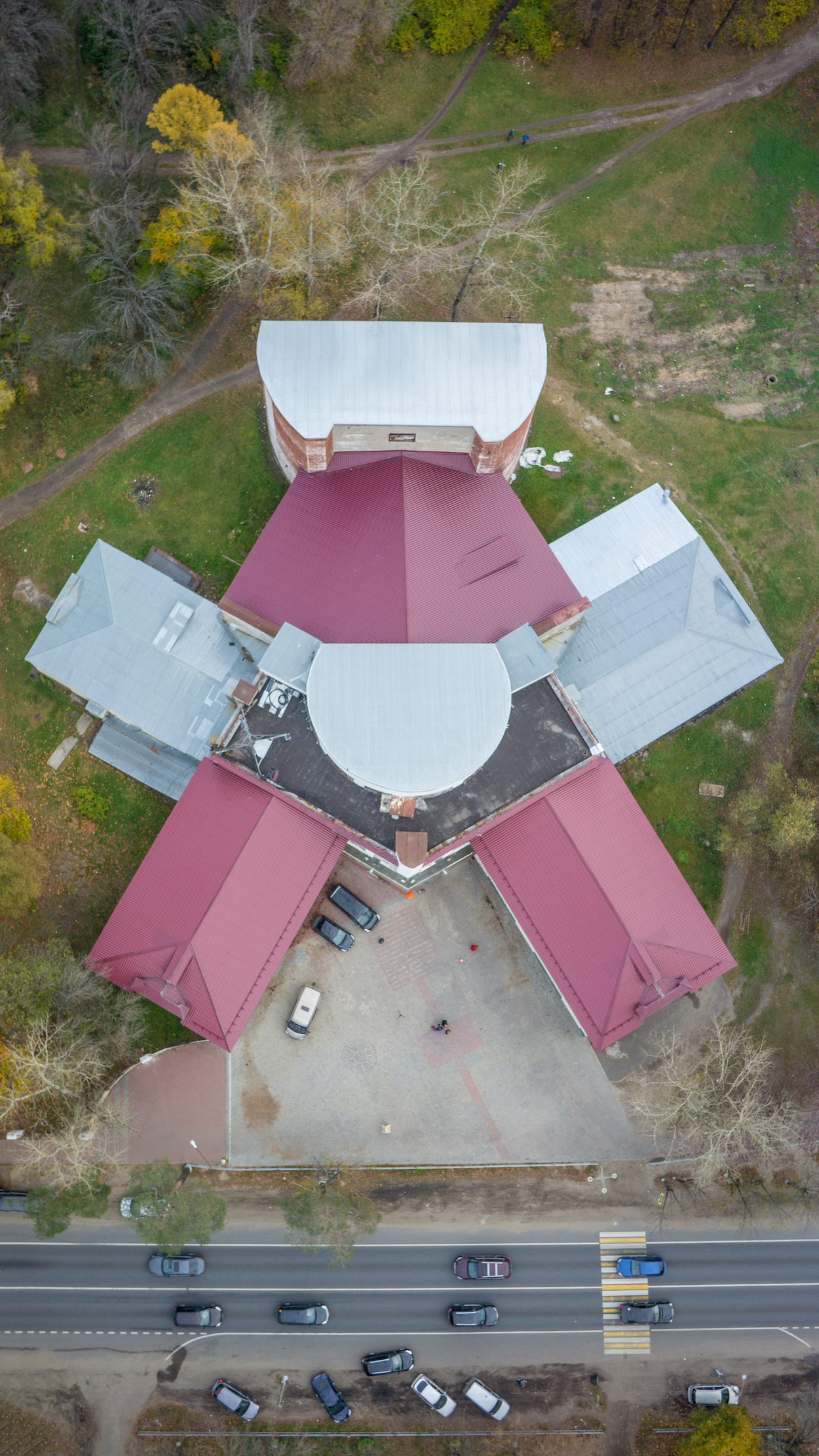 Gallery of Melnikov and Moscow Workers’ Clubs: Translating Soviet ...