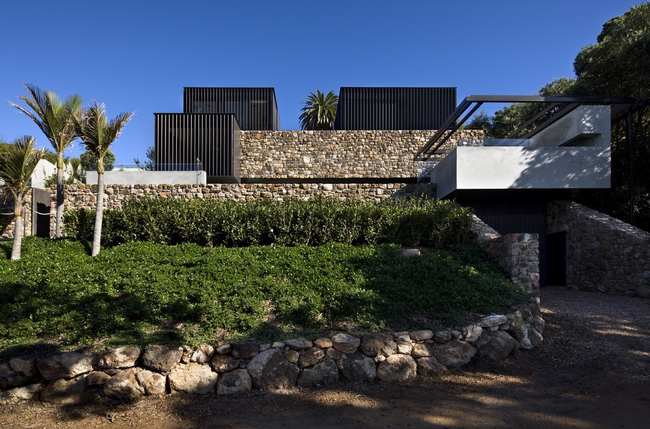 Gallery of Local Rock House / Patterson Associates - 2