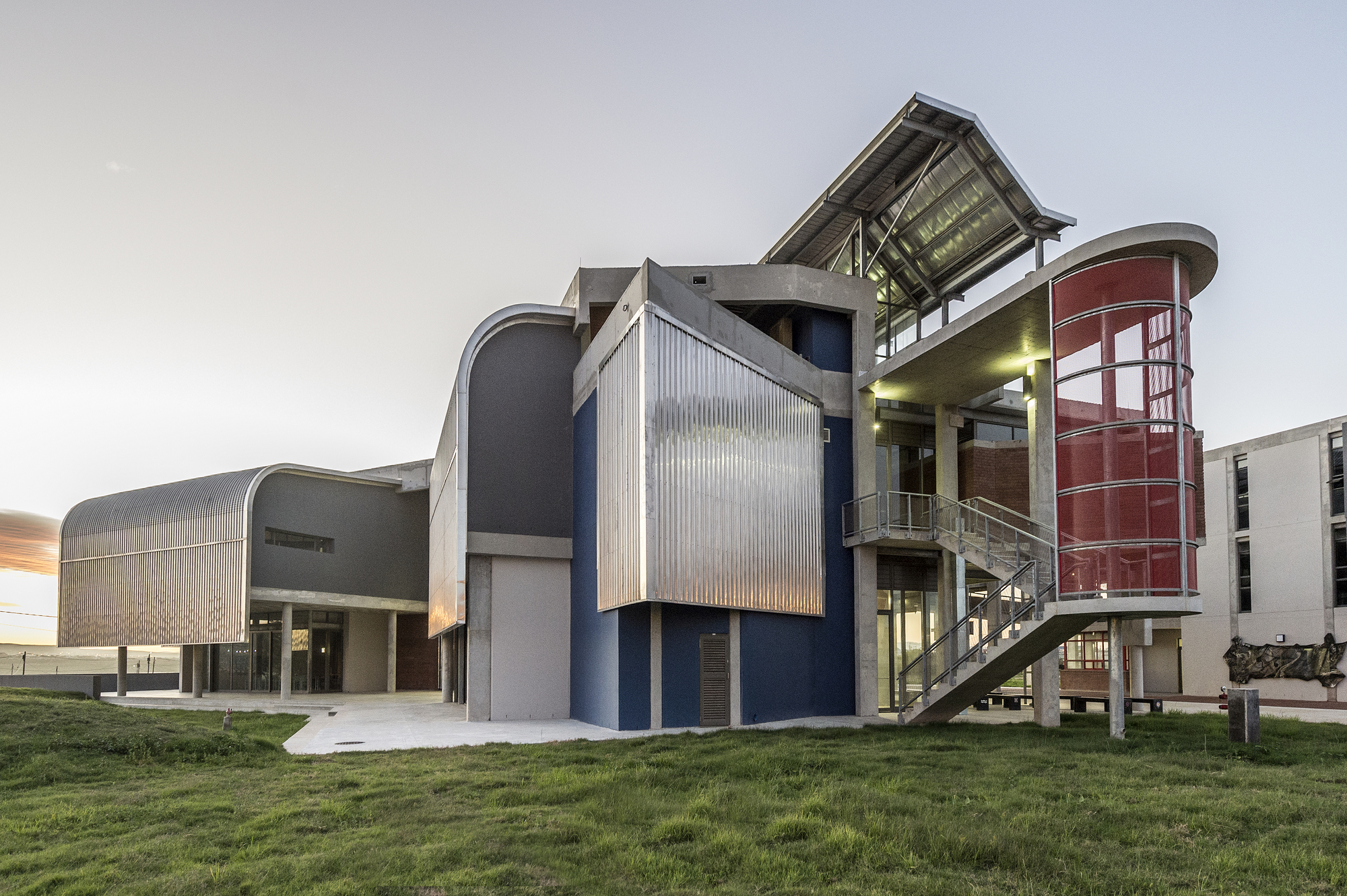 Gallery of NMMU B Ed Foundation Phase Building / The Matrix...cc Urban ...