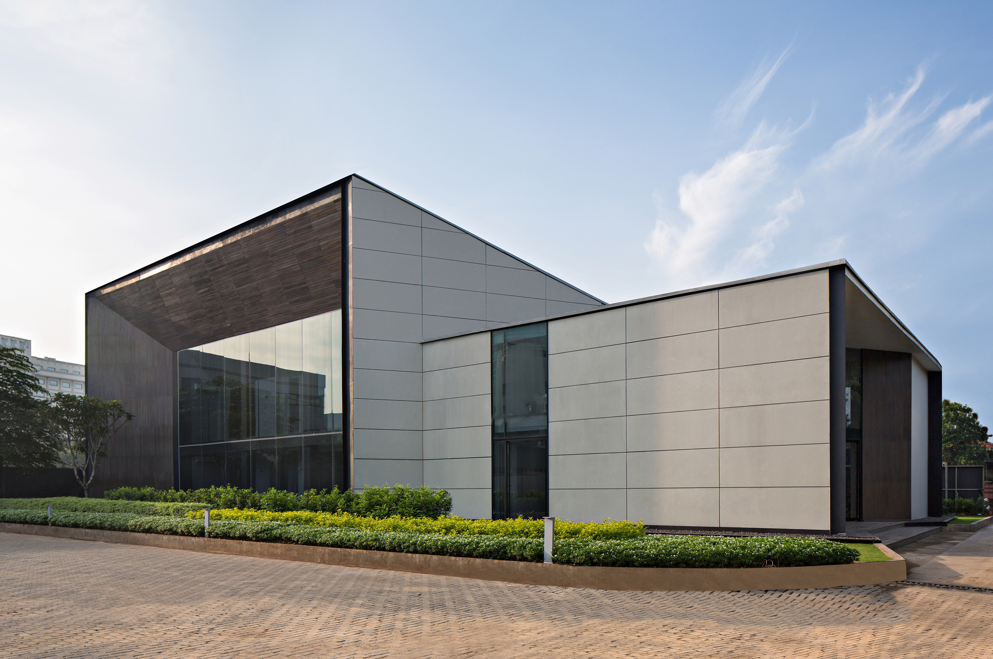 Gallery of Arzuria Gallery / SCDA Architects - 4