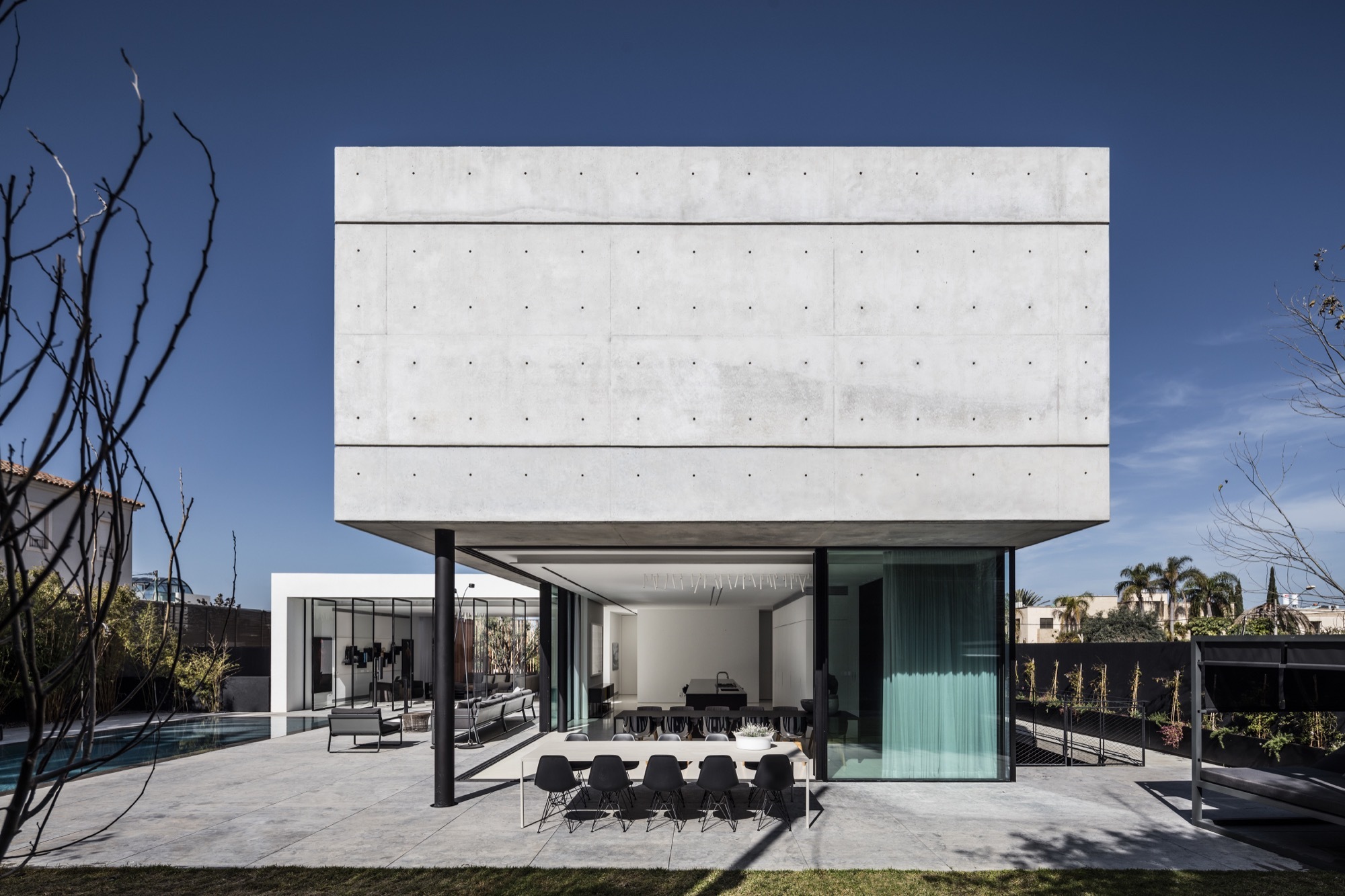 Gallery of The S House / Pitsou Kedem Architects - 5