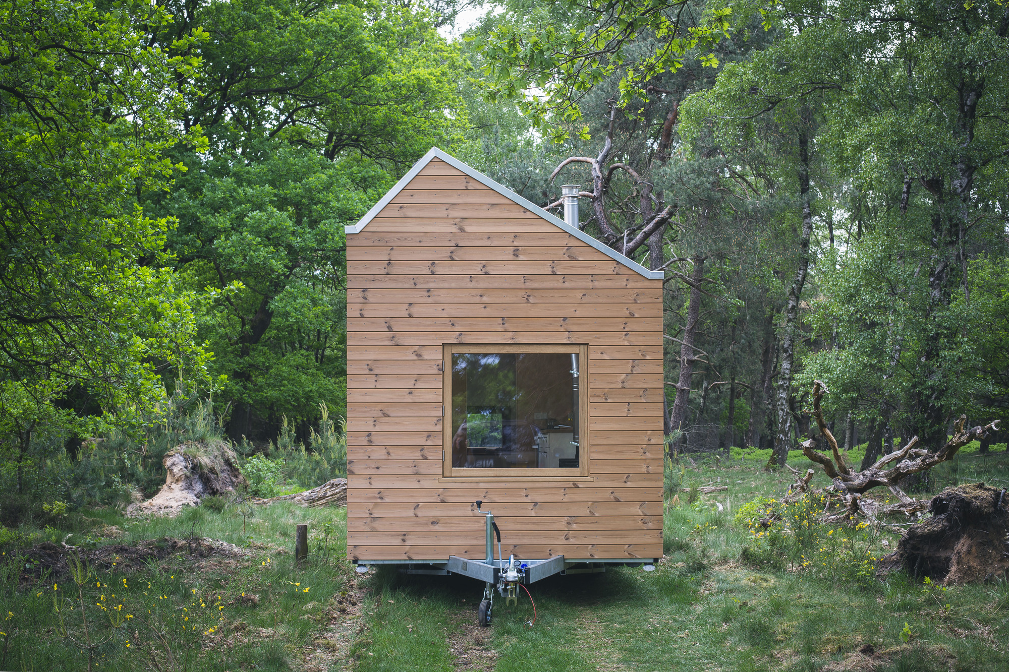 Gallery of Contemporary Tiny House / Walden Studio - 9