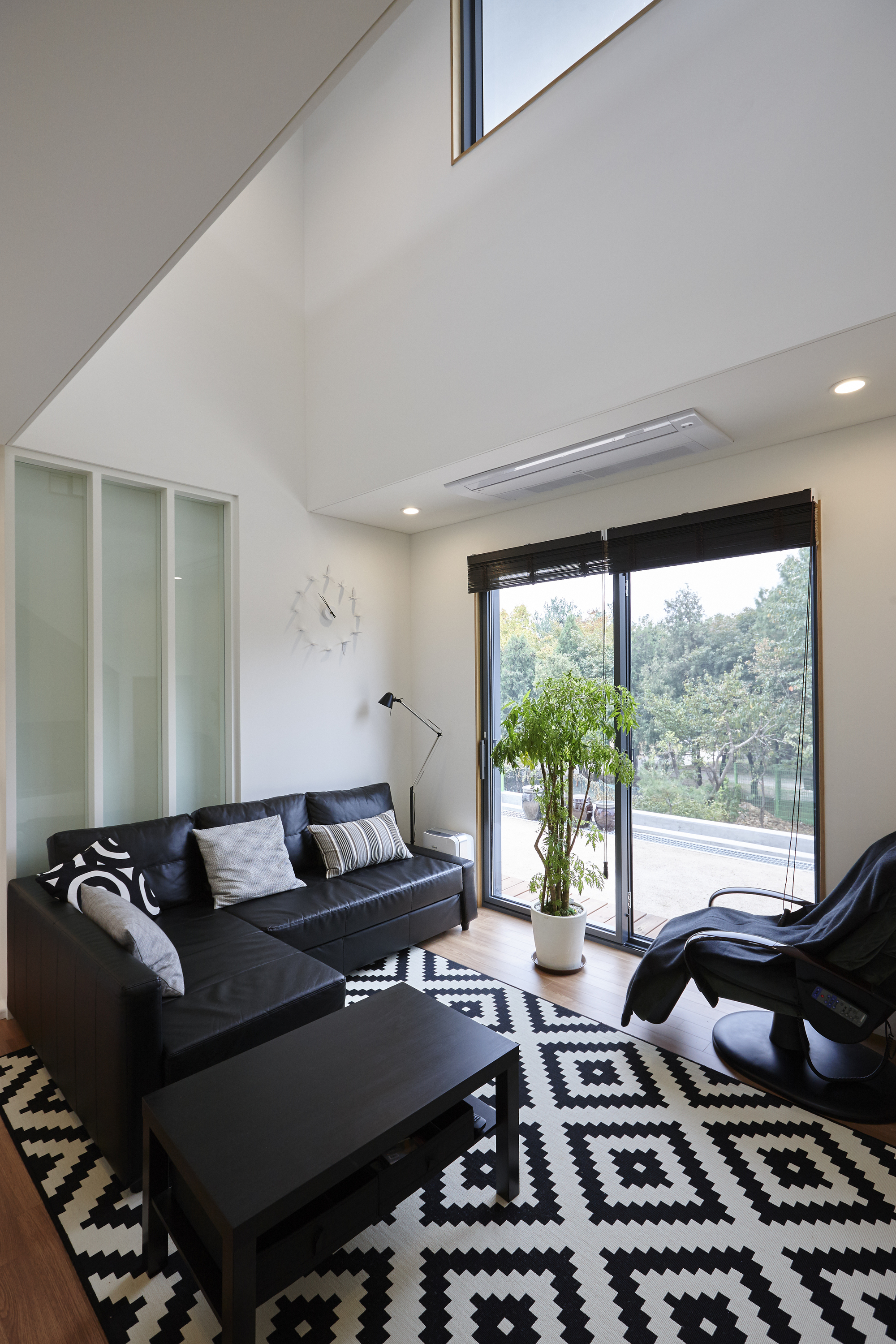 Gallery of Cinema House / UTAA - 21