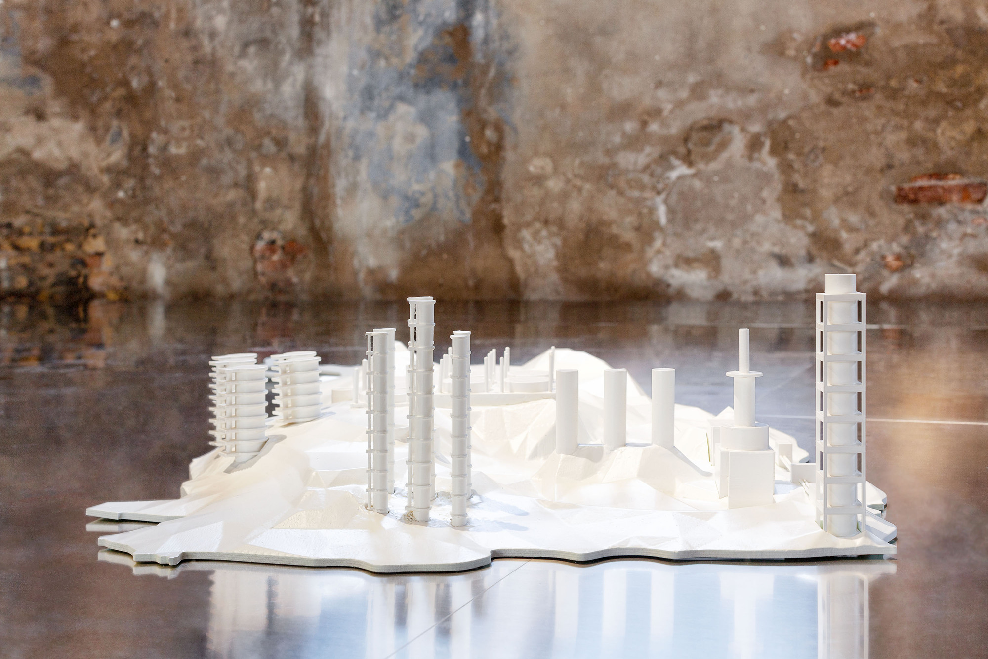 Gallery of "Between East and West: a Gulf": Inside Kuwait's Pavilion at ...