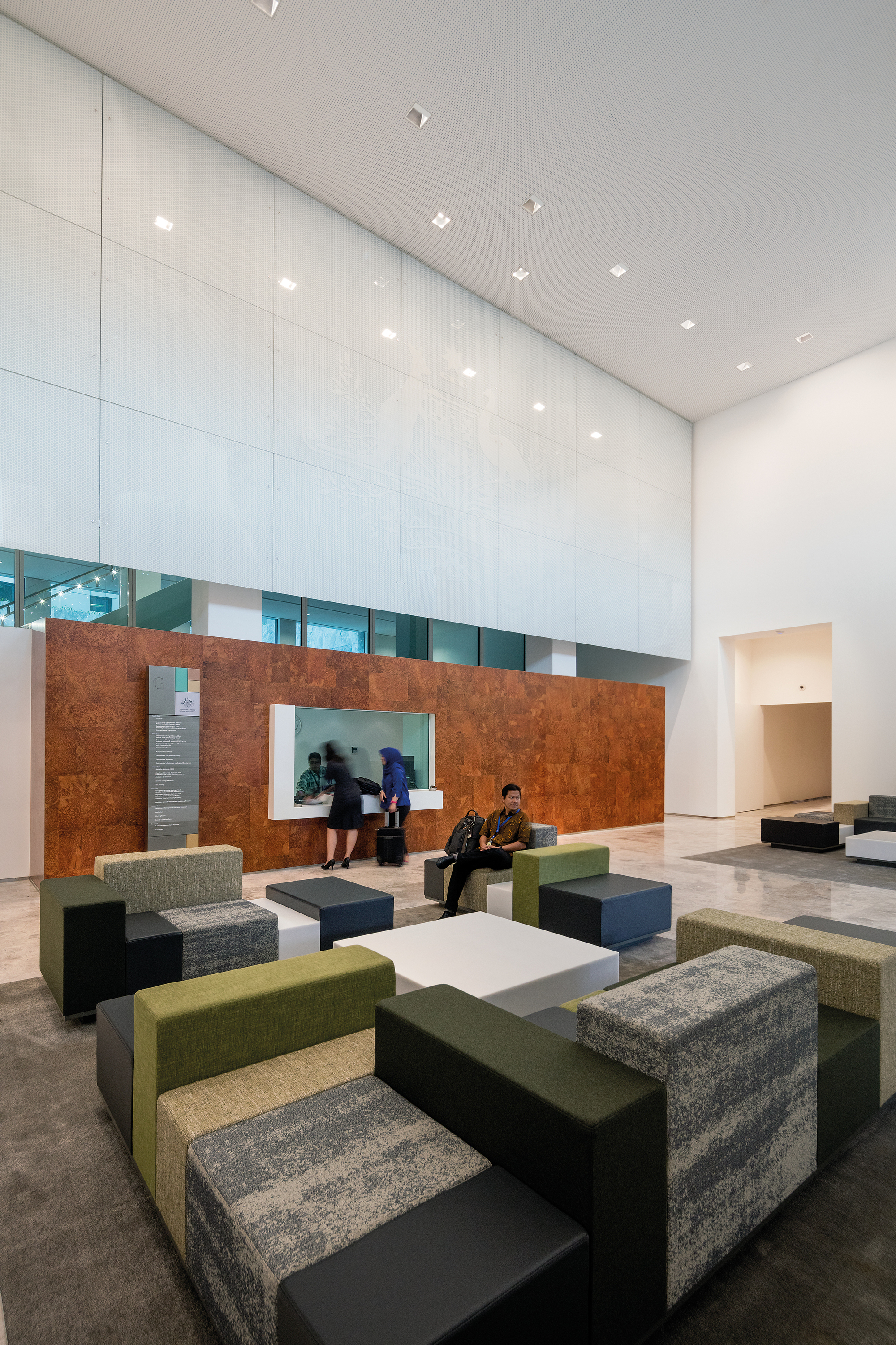 Gallery of New Australian Embassy Jakarta / Denton Corker Marshall - 19