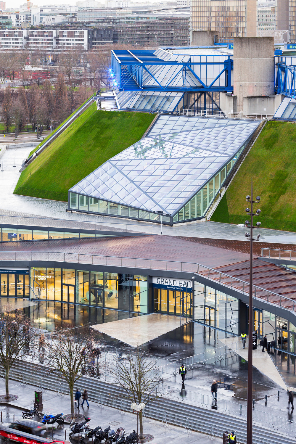 Gallery of The Accorhotels Arena / DVVD Engineers Architects Designers - 13