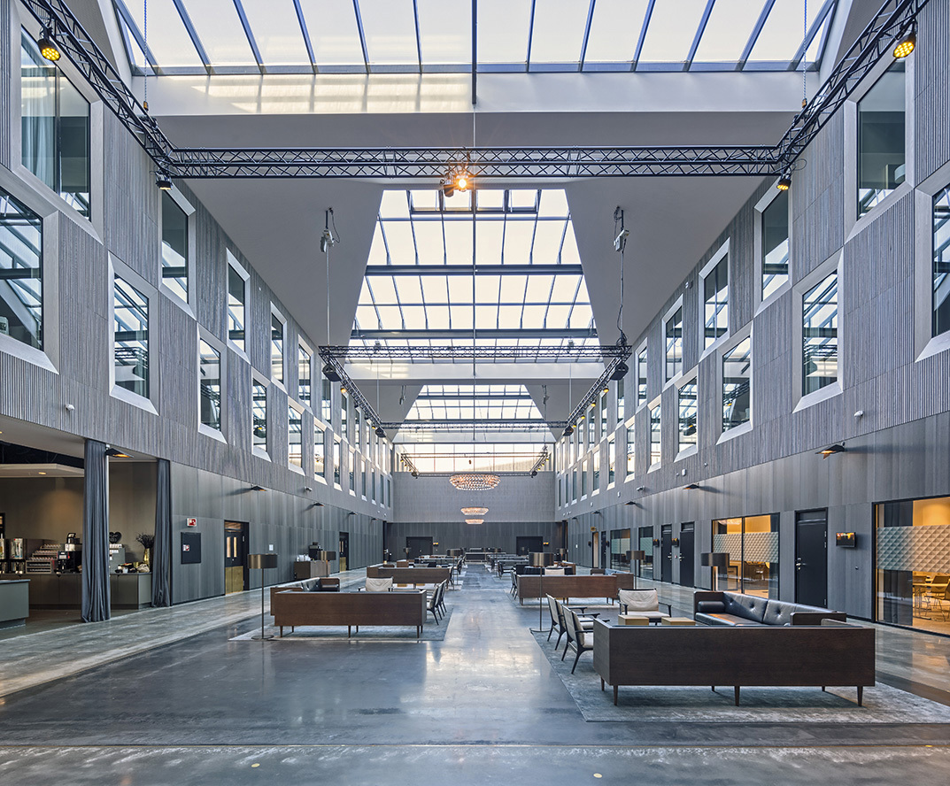 Gallery of Clarion Hotel Air / KAP - 2