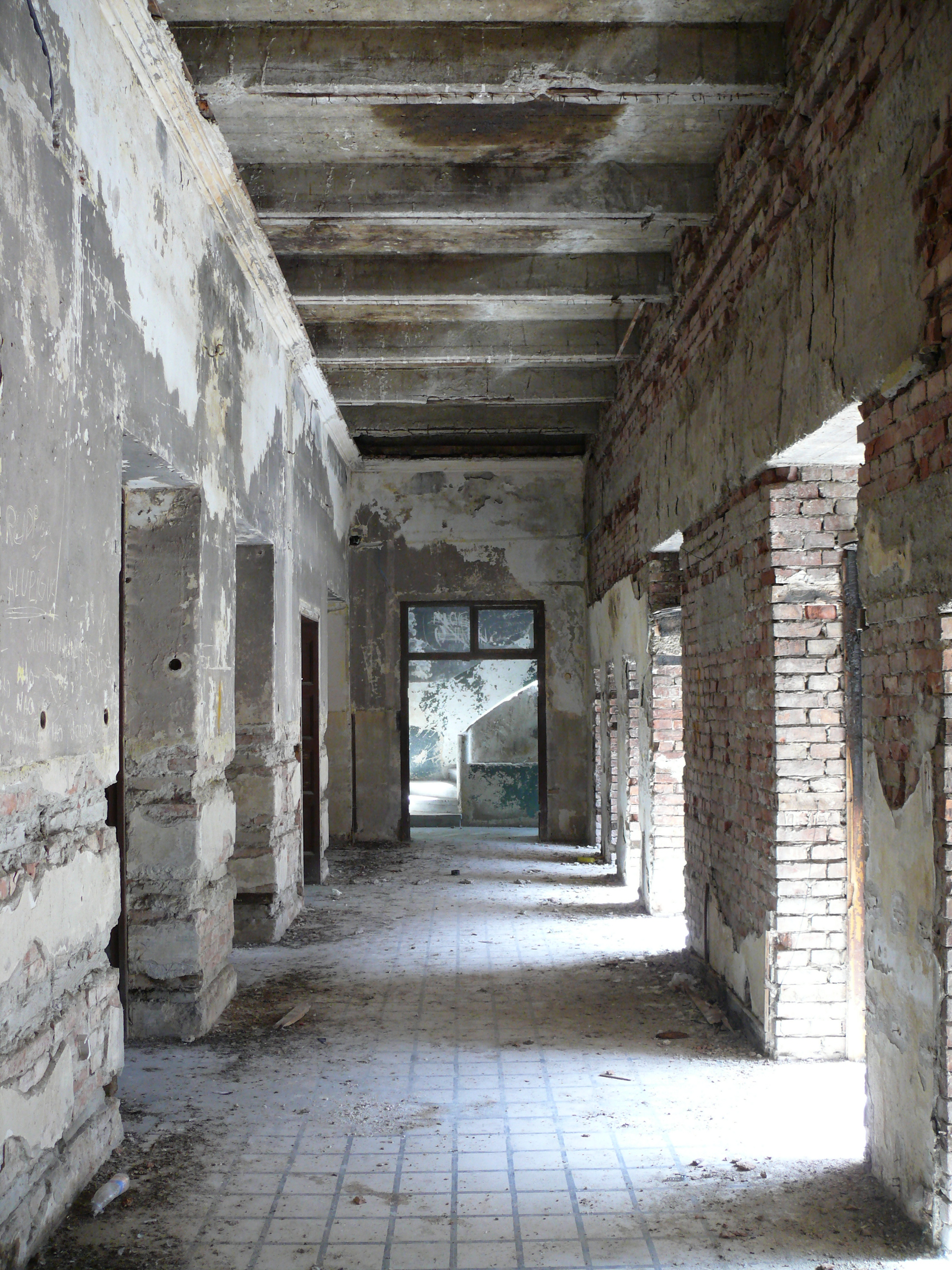 Gallery of Blaj Cultural Palace Refurbishment / Vlad Sebastian Rusu - 16