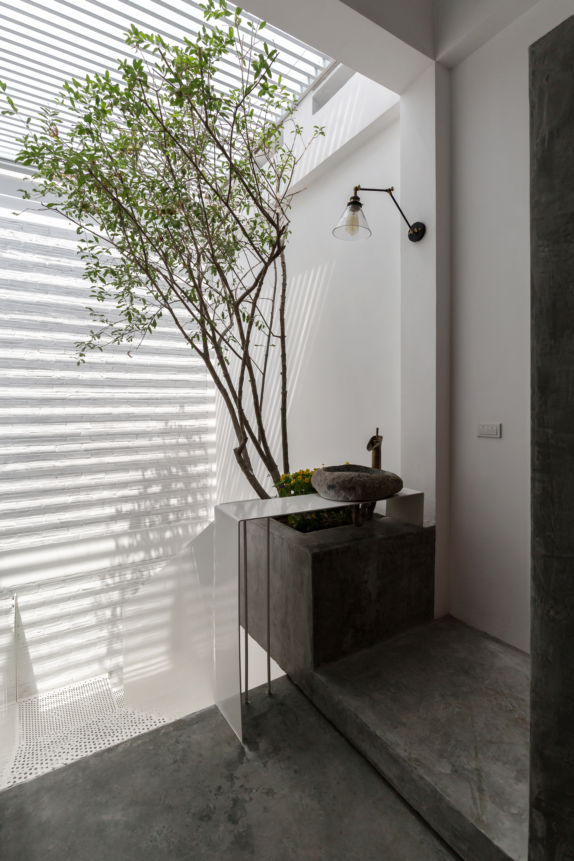 Gallery of 3x10 House / AHL architects associates - 12