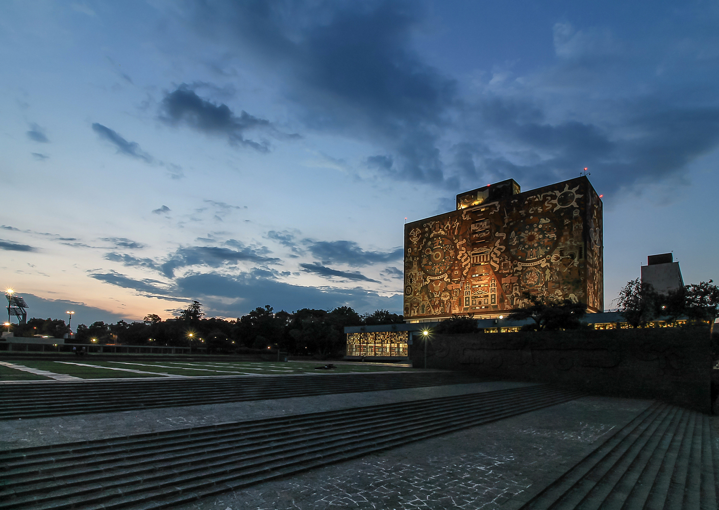 Gallery of Architecture Classics: UNAM Central Library / Juan O'Gorman - 14