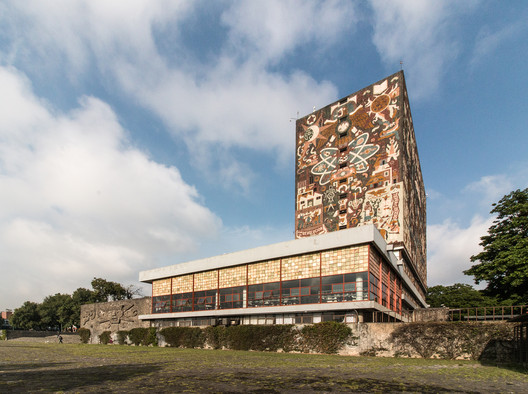 Architecture Classics: UNAM Central Library / Juan O'Gorman | ArchDaily