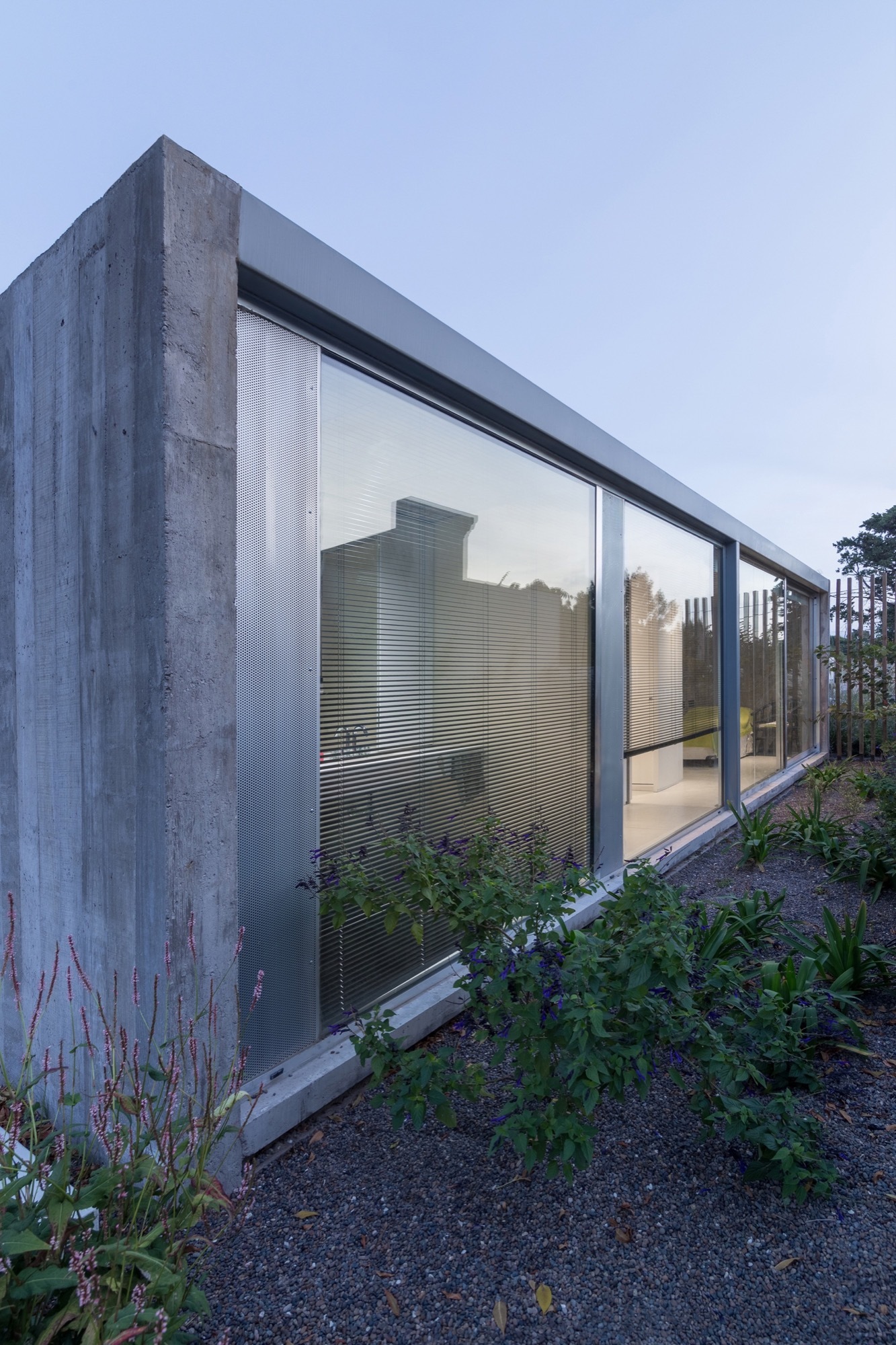 Gallery of House in Palihue / Bernardo Rosello - 14