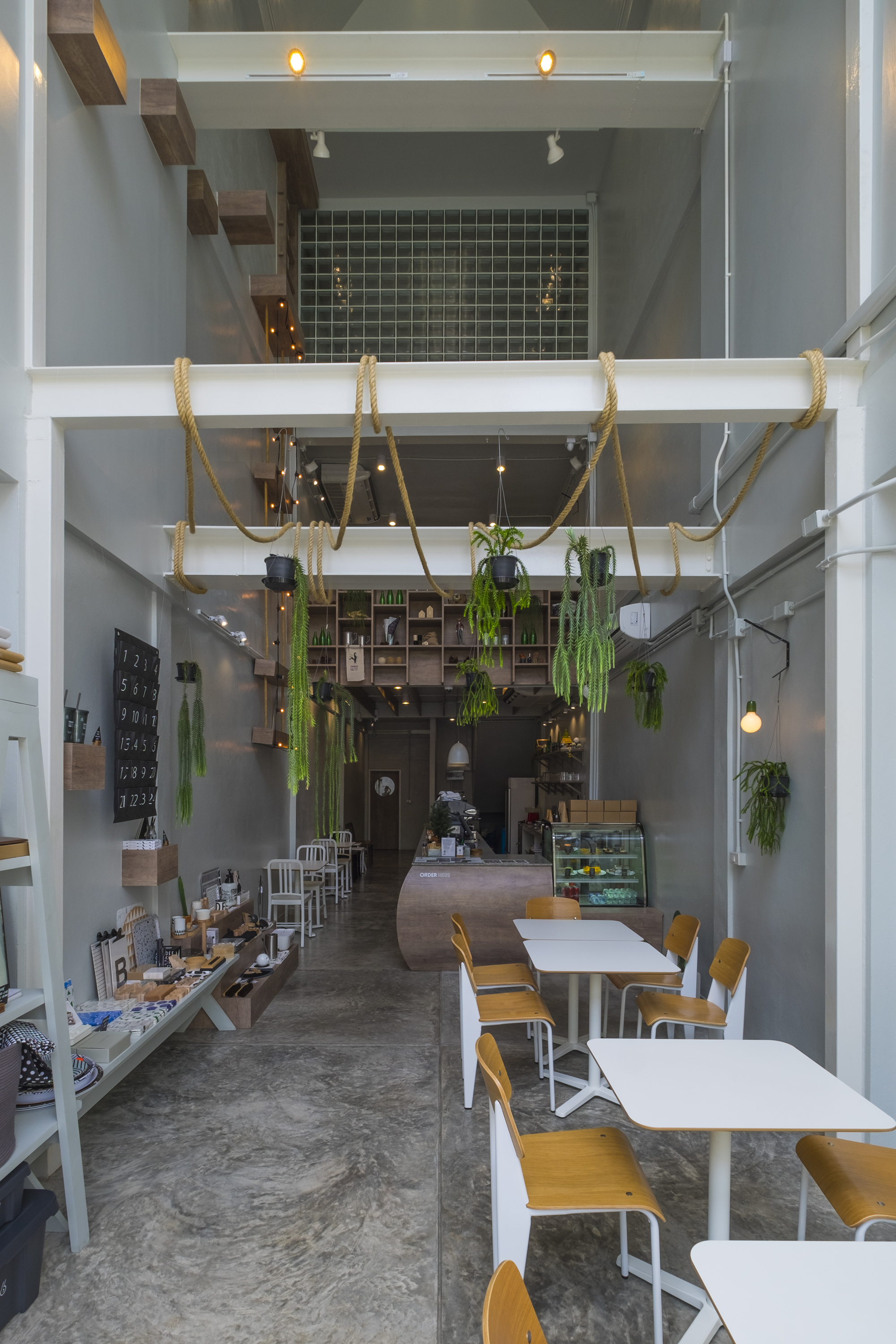 Gallery of Thinkin’ Outside The Fox / party/space/design - 10