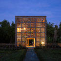 Terra Cotta Studio / Tropical Space | ArchDaily