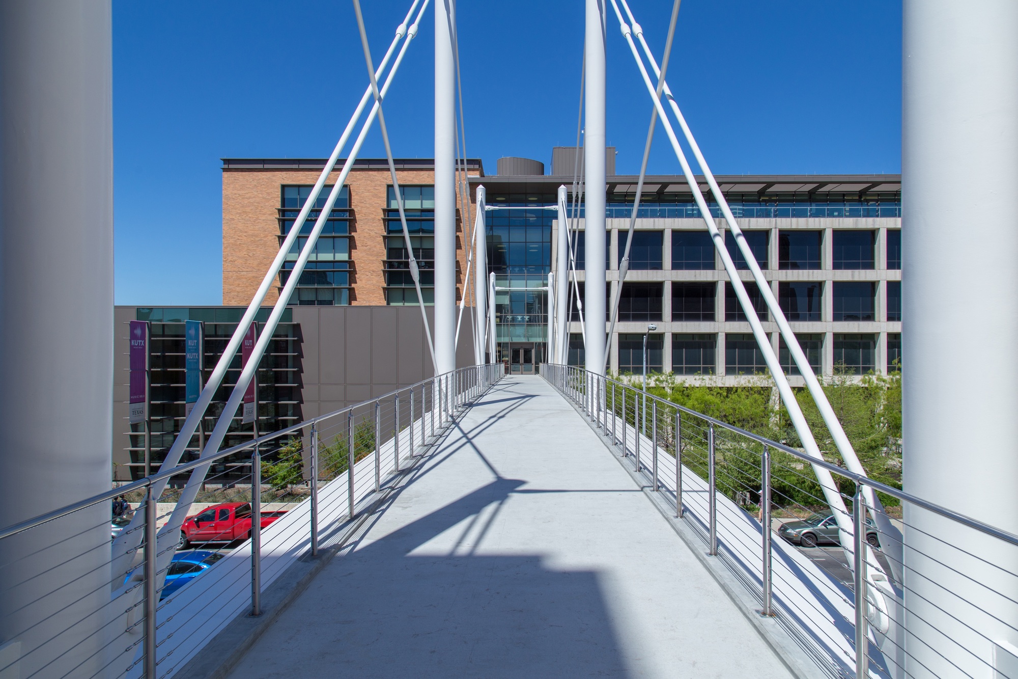 Gallery of Moody Pedestrian Bridge / Rosales + Partners Architects ...