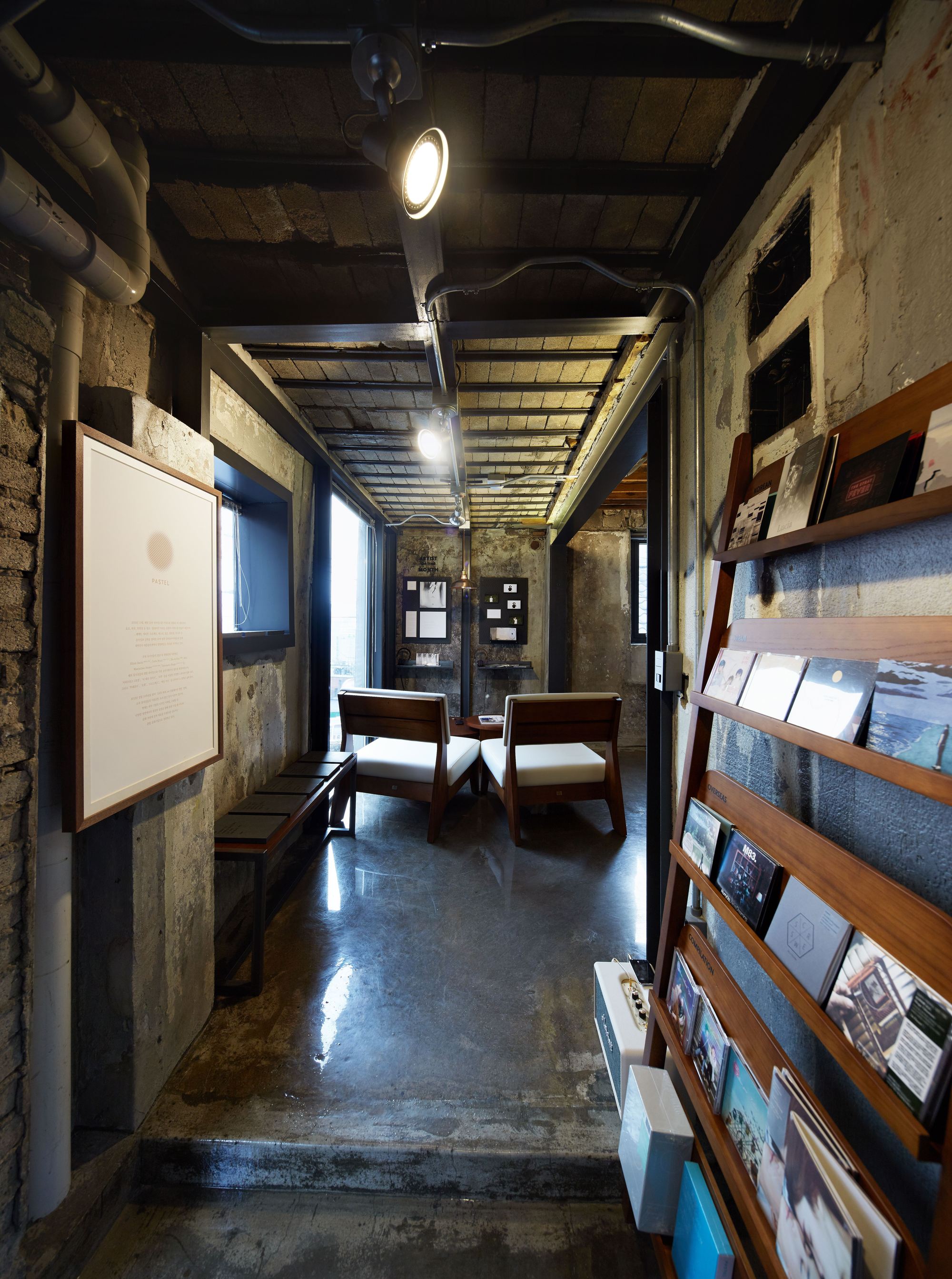 Gallery of IHWARUAE / Z_Lab - 8