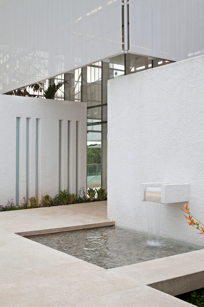 Gallery of Material Focus: House in Lago Sul Qi 25 by Sérgio Parada ...