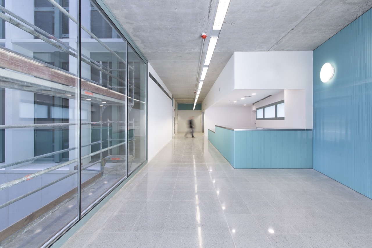 Gallery of UPC Building / Batlleiroig - 10